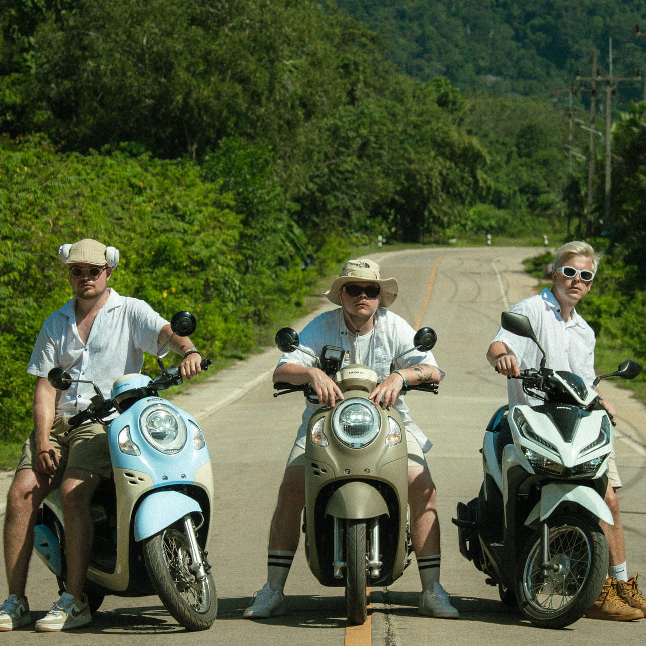 "Me ei sitten tehdä musiikkia naisista, rahasta tai autoista ...