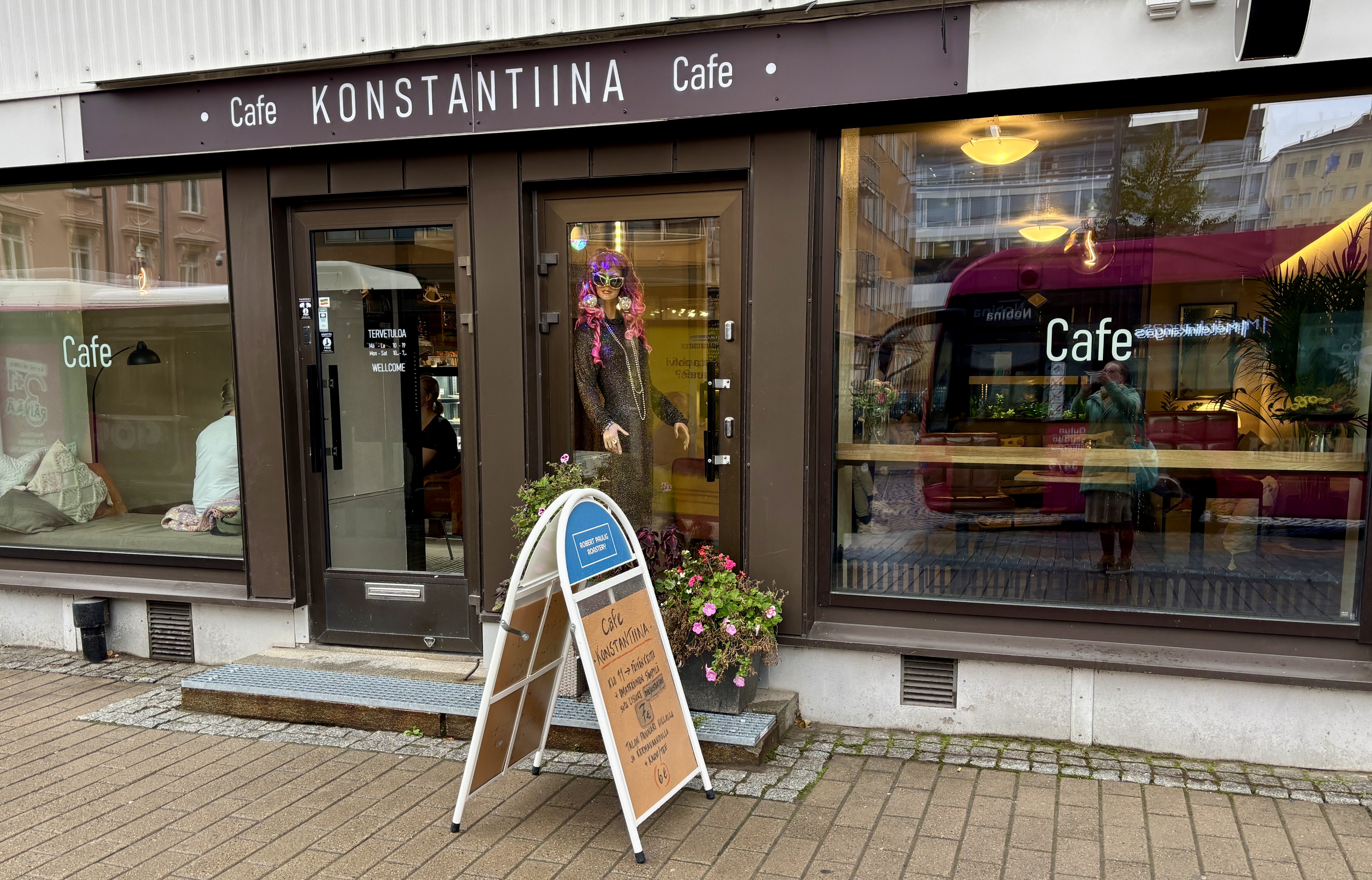 Torikadun uusi kahvila tarjoaa rohkeasti omanlaisiaan ruokia – Keitto ...