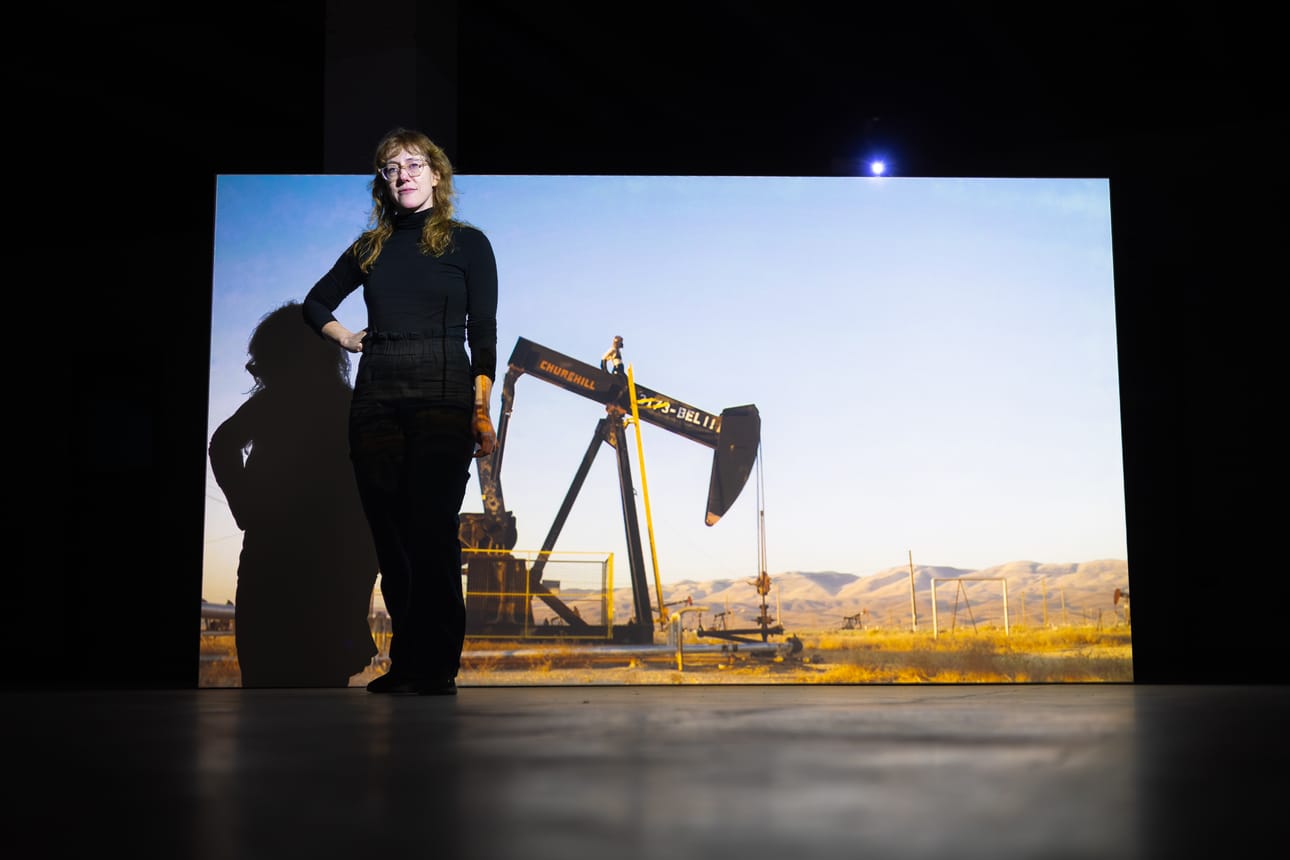 Seinäjoen taidehallissa näyttelyn avaava yhdysvaltalainen Jessica ...