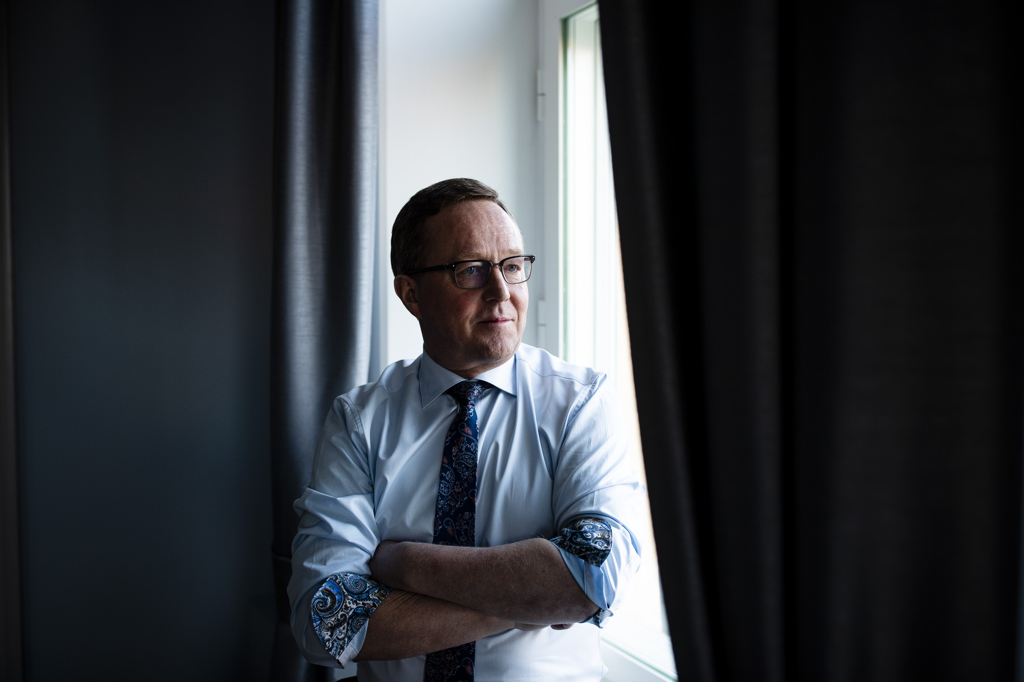 Kiinalaisten komponenttien pula on elinkeinoministeri Lintilän ...