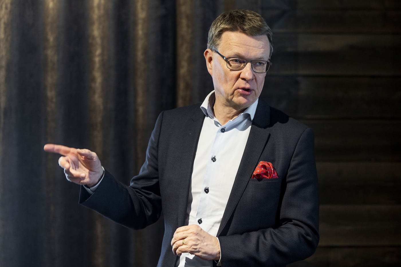 Antell-kauppa näyttää, miten kansainväliset jätit valtaavat alaa ...