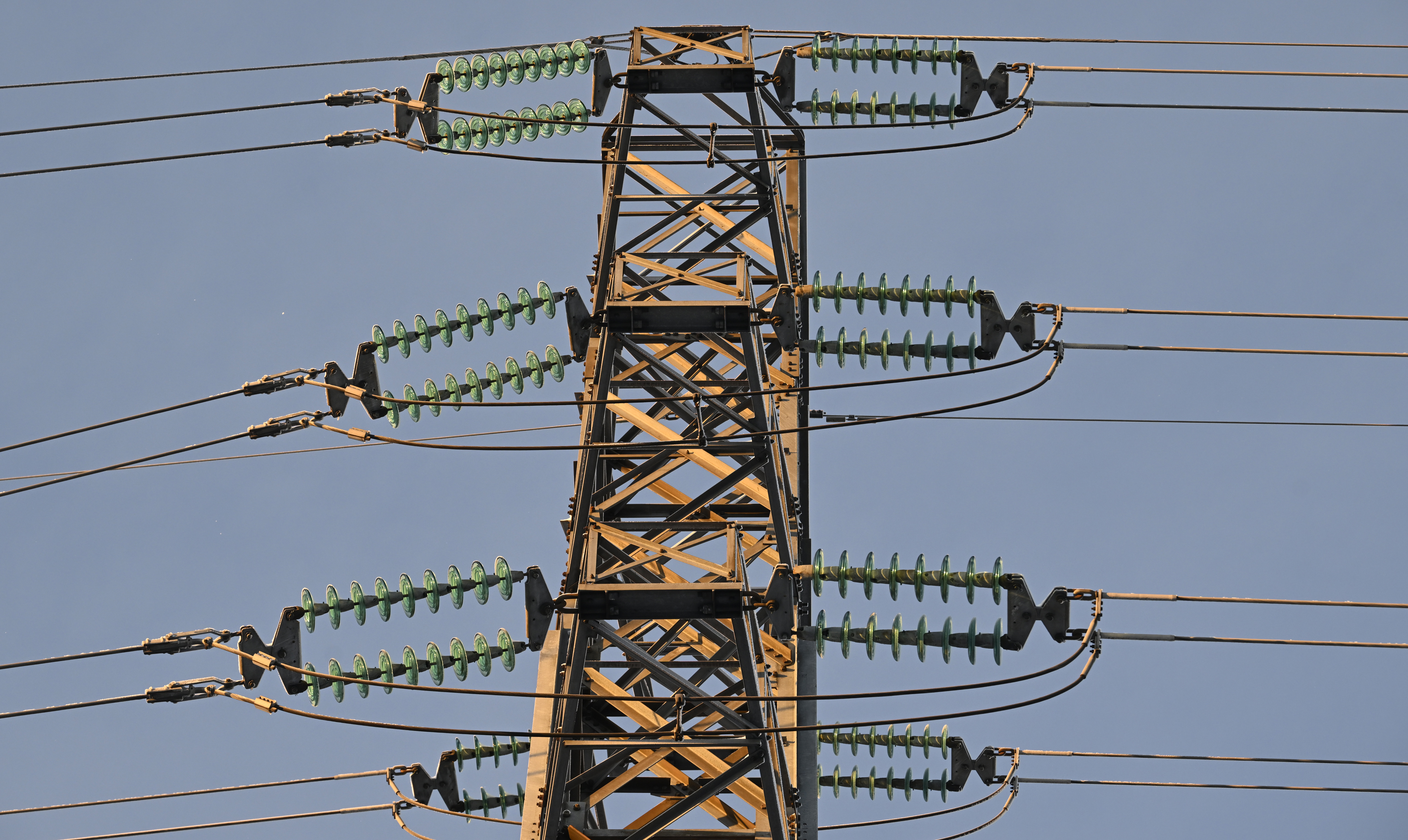 Pörssisähkön hinta nousee yhä korkeammaksi – taustalla epäonninen ...