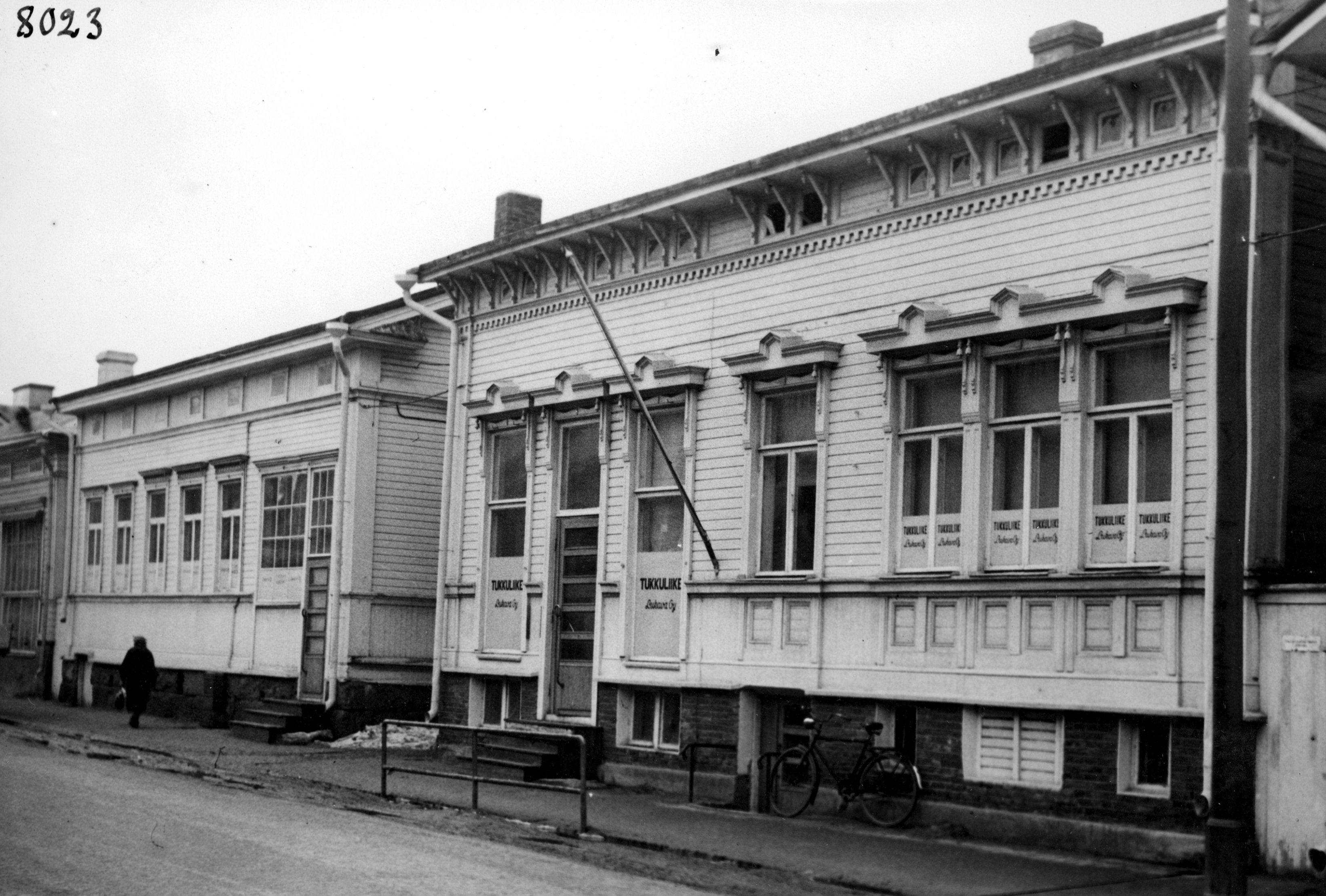 Vanhat kuvat: Menneen maailman satumaiset talot Oulussa – tällainen oli ...