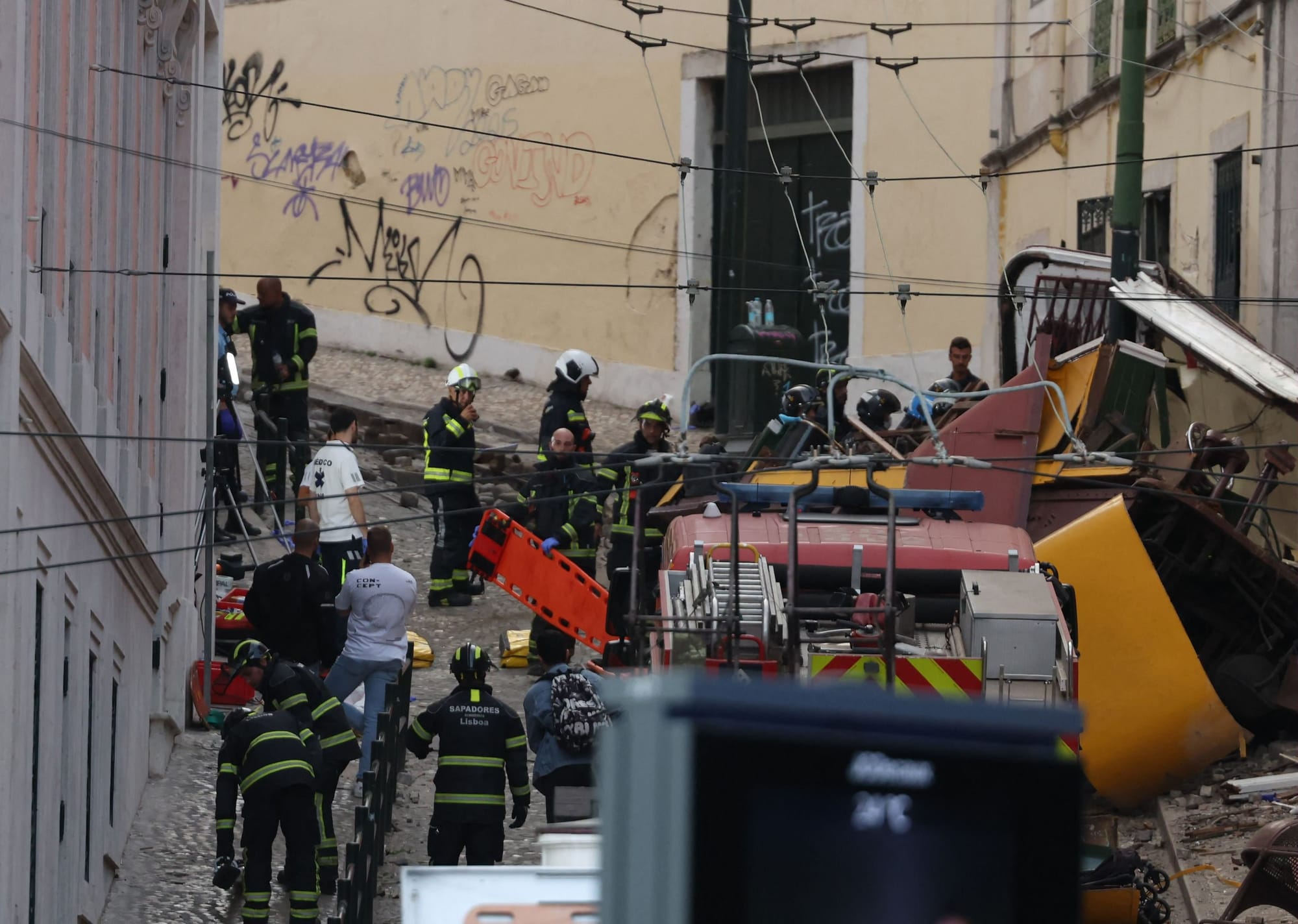 Funikulaari suistui kiskoilta Lissabonissa – ainakin 15 kuollut | Kaleva