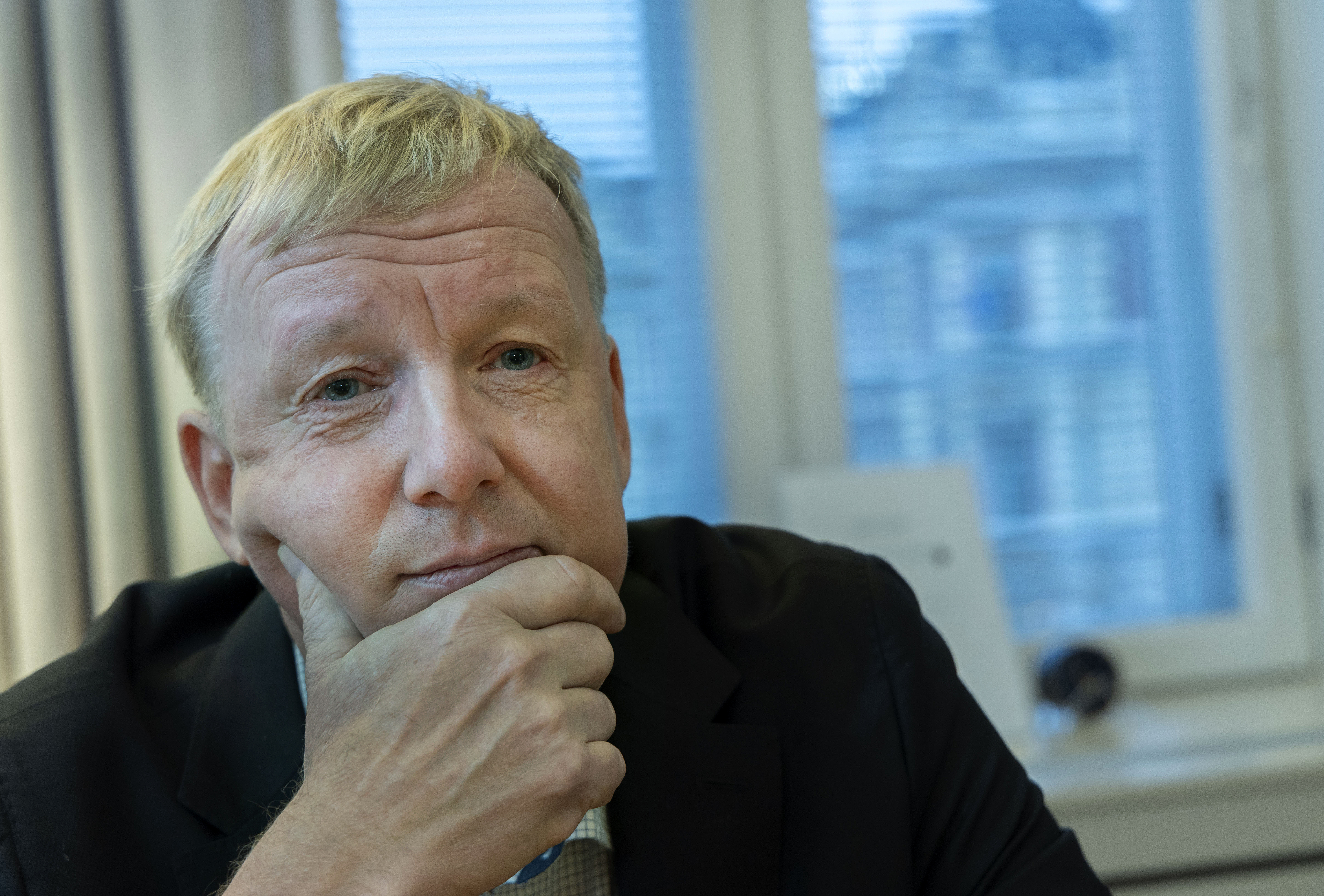 Uroksen pesänhoitaja Sami Uoti kertoo, miten kadonneiden miljoonien ...