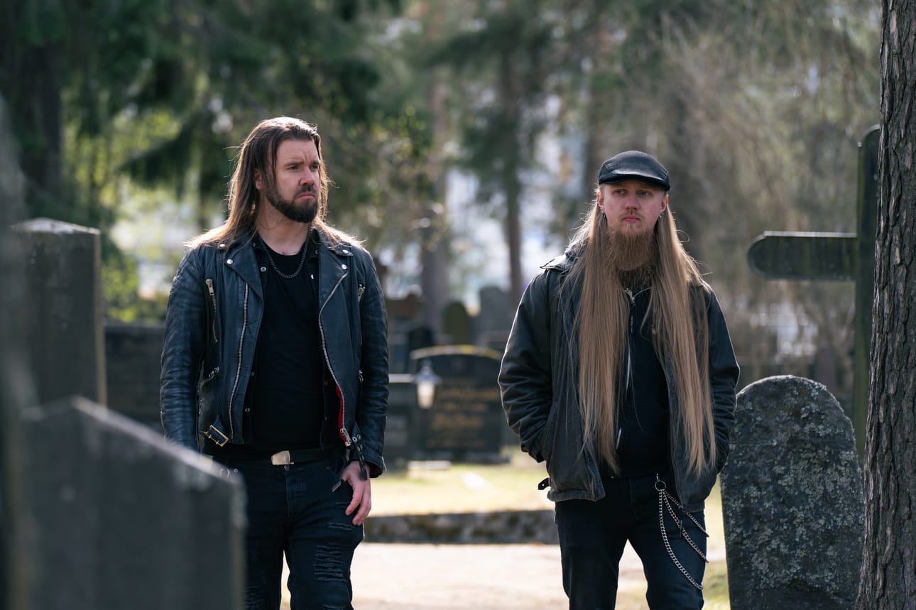 Oululaislähtöiselle metalliyhtyeelle kuolema on tapa käsitellä elämää ...