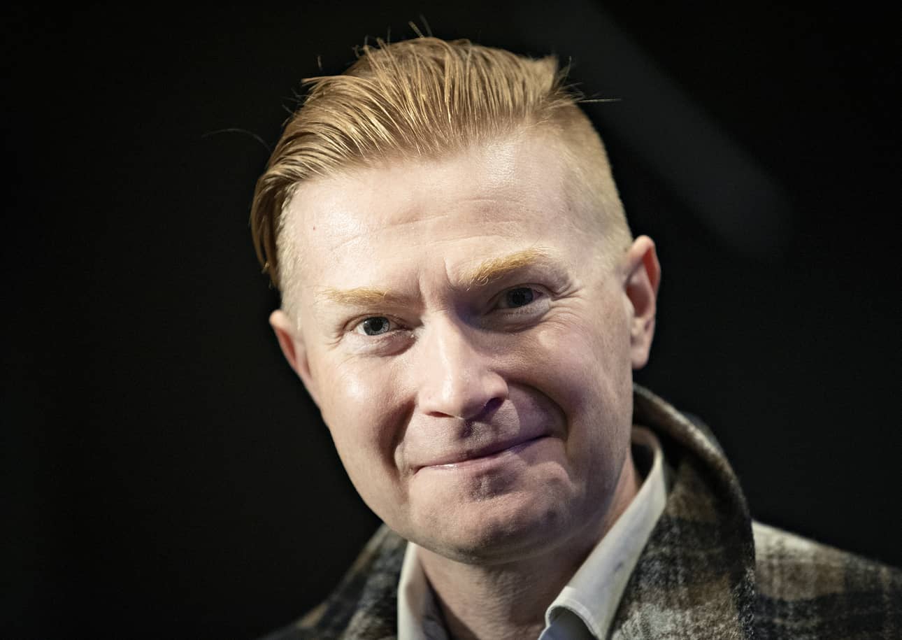 Kohuissa ryvettynyt viestintäjohtaja Mikko Salmi irtisanoutui, kritisoi ...