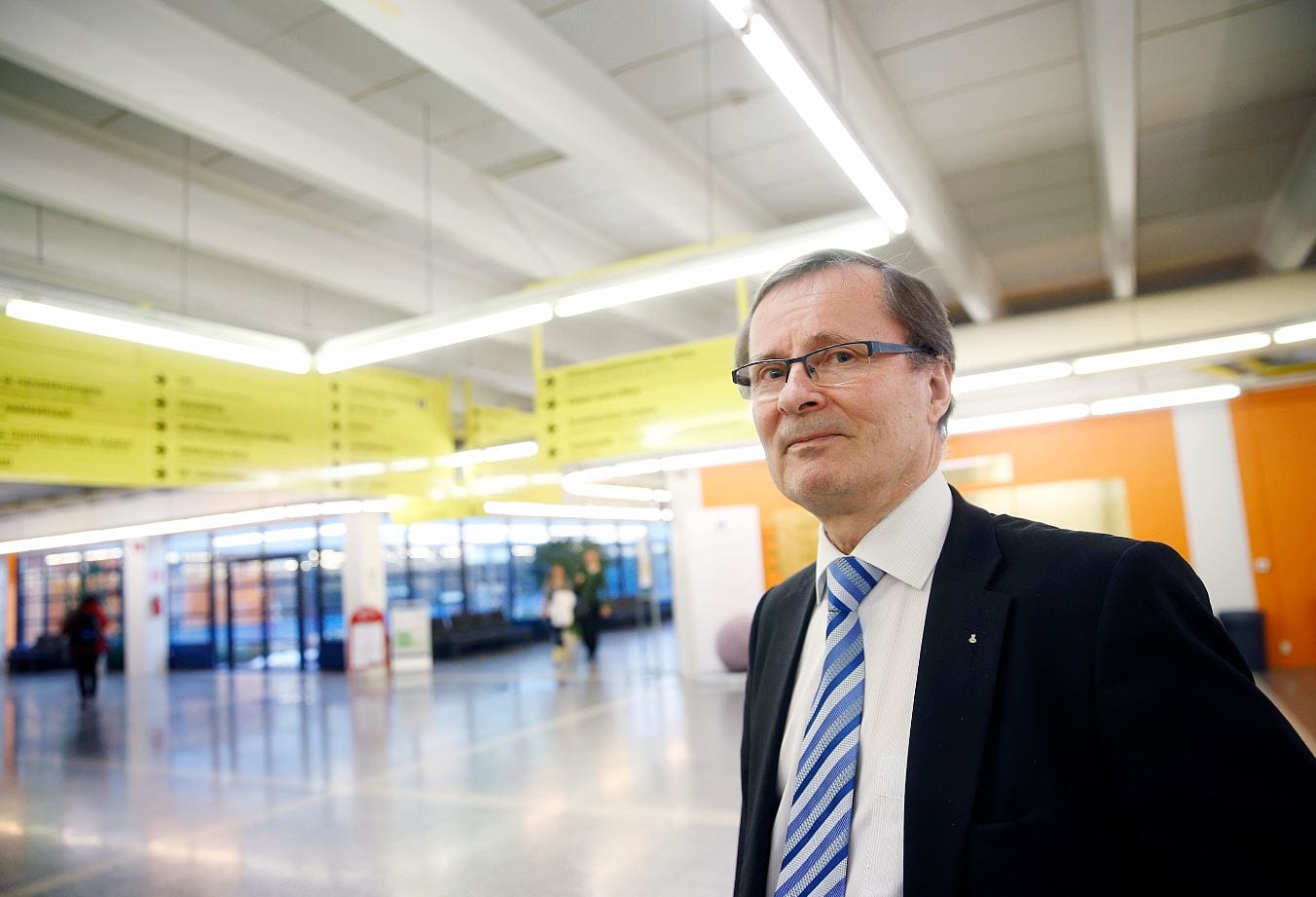Kokoomusopiskelijat tukevat Lauri Lajusta - rehtorin ei pidä erota | Kaleva