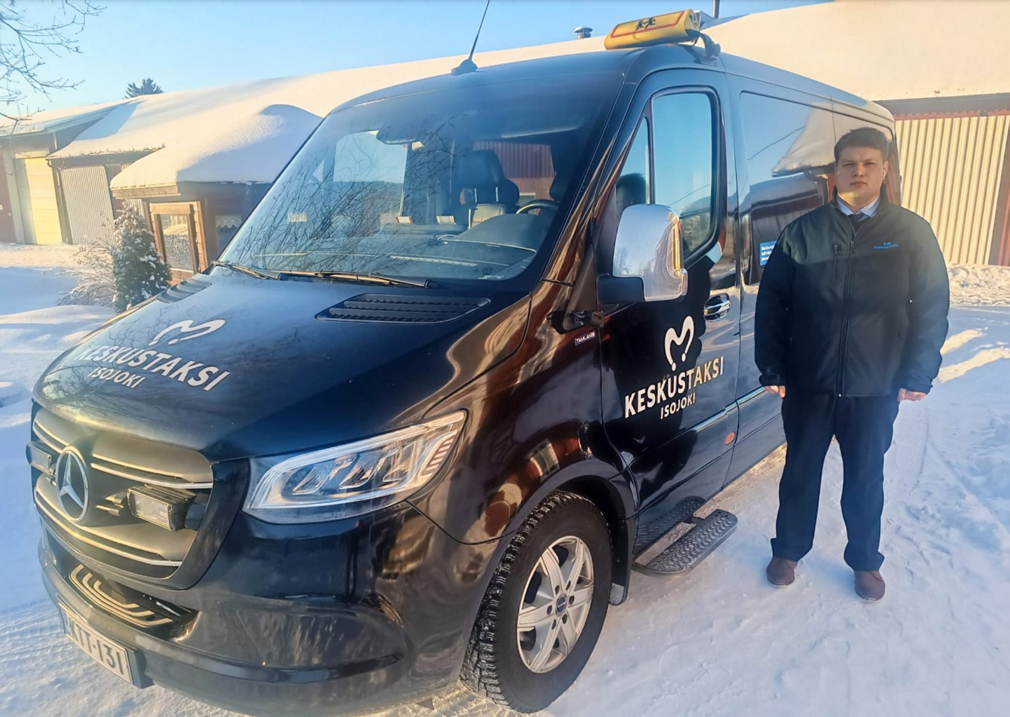 Pitkäpinnainen taksikuski palkittiin – Paluumuuttajasta Isojoen Vuoden ...