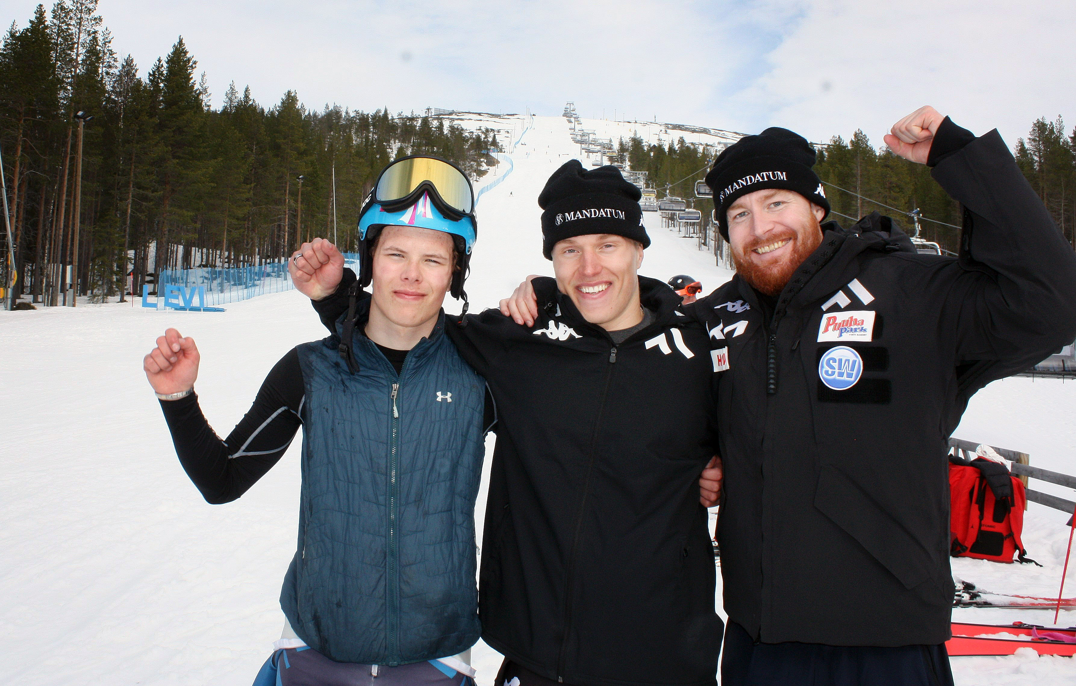 Jesper Pohjolainen pujotteli hattutempun - rinne vaihtui Levi Blackistä ...