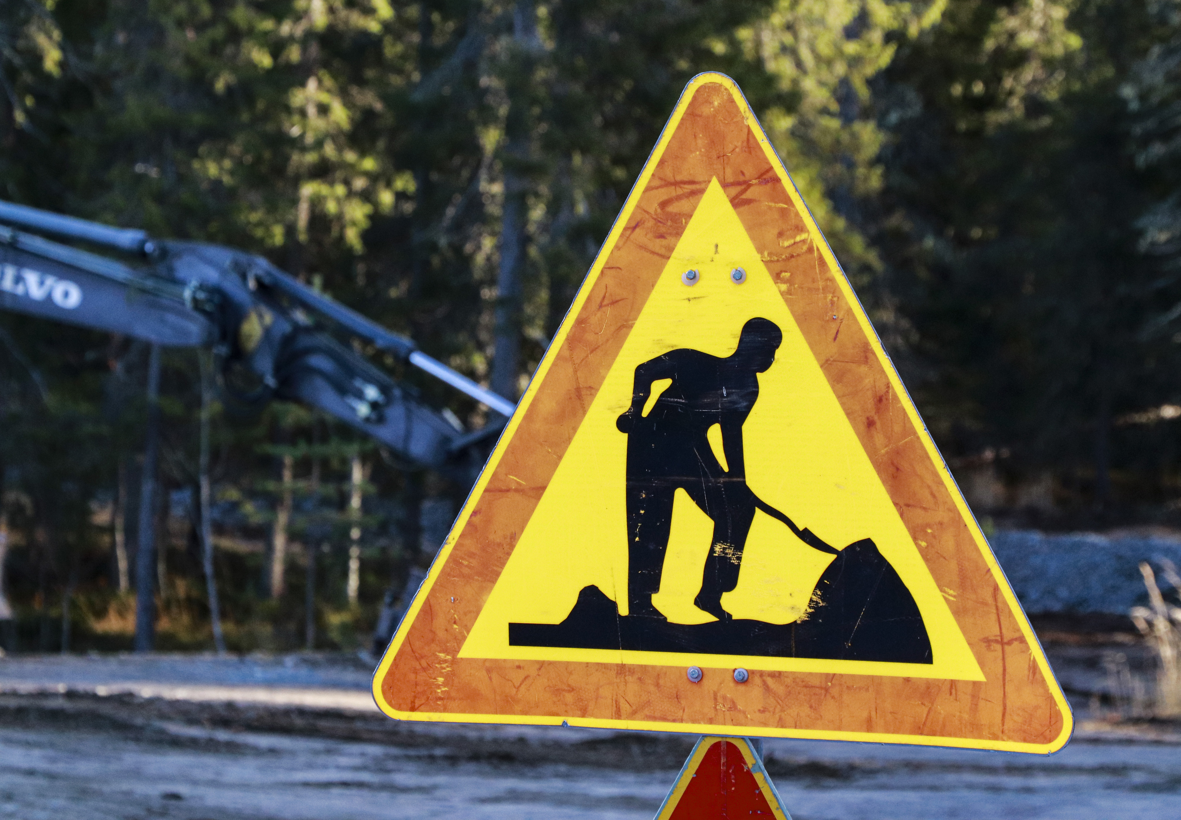 Kuusamontiellä oli kaksi ajokaistaa suljettuina, nyt tilanne ohi ...