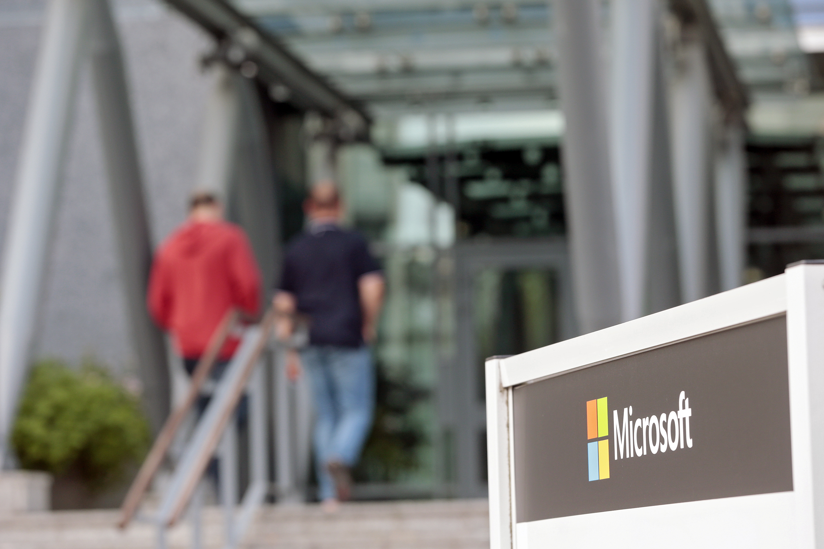 Datakeskus Oululta sivu suun, Microsoft perusti keskuksen etelään | Kaleva