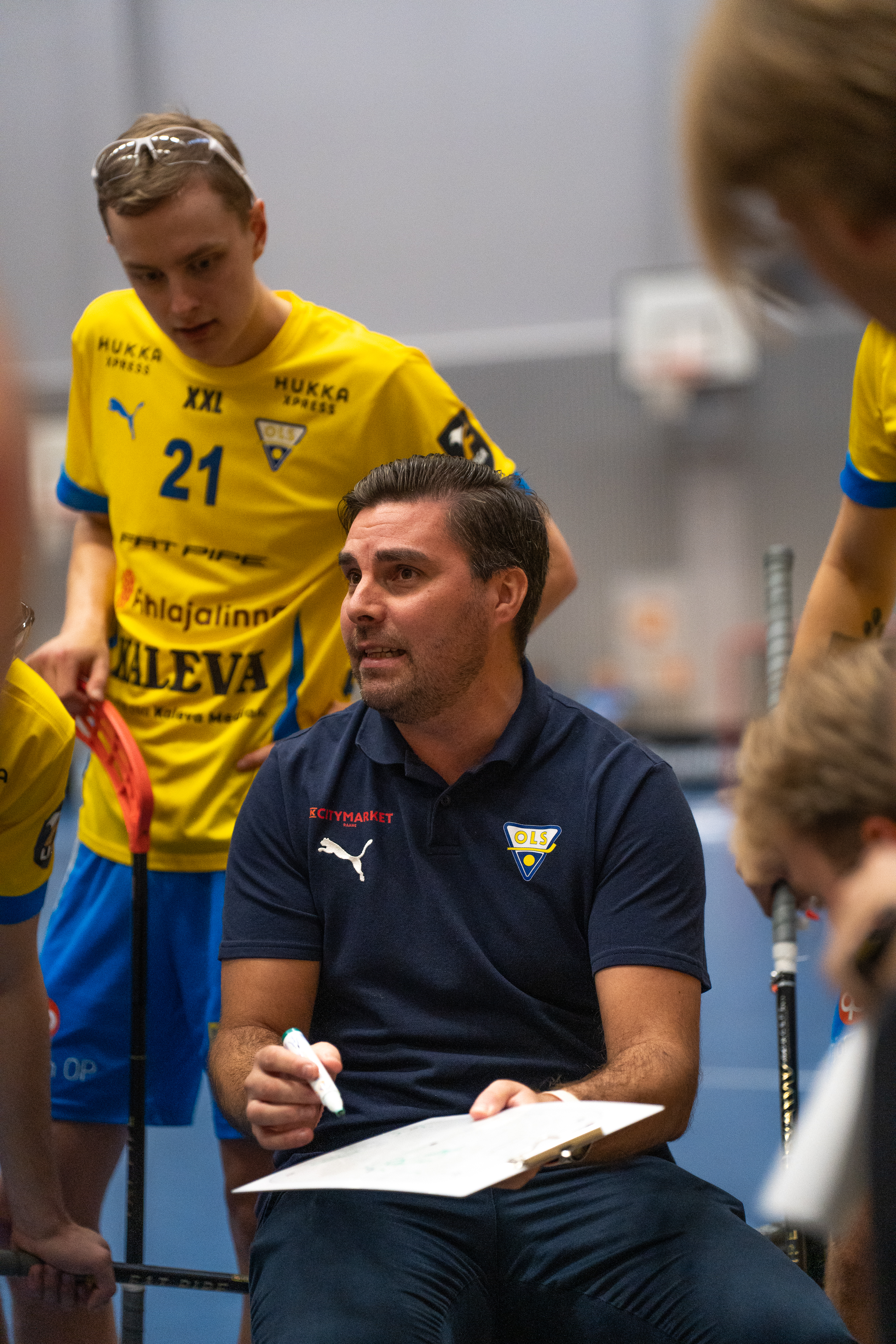 Niko Kvist, 36 on OLS:n intohimoinen päävalmentaja, joka ei voi käyttää ...