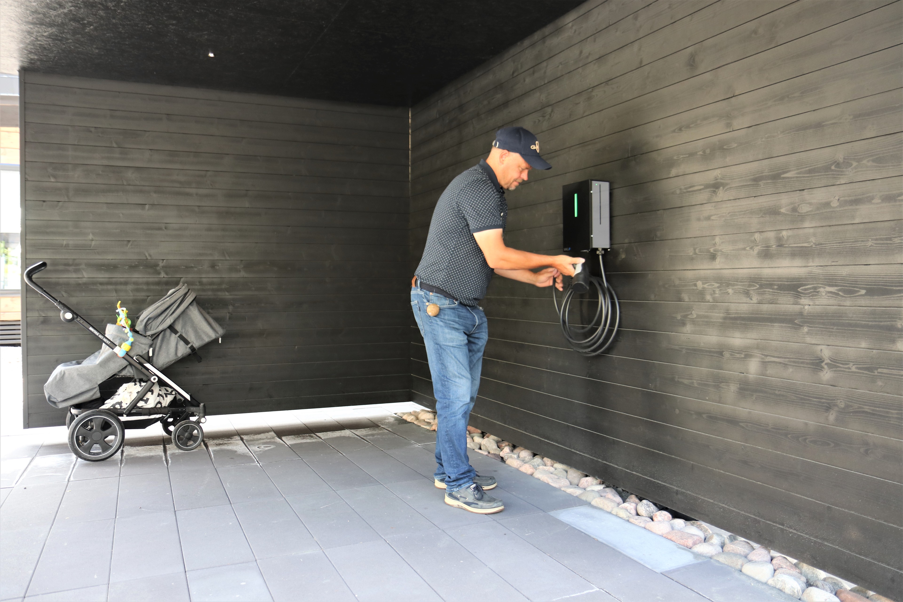 Sähköauton lataus on tämän kesän kuuma aihe – viisas rakentaja varautuu ...