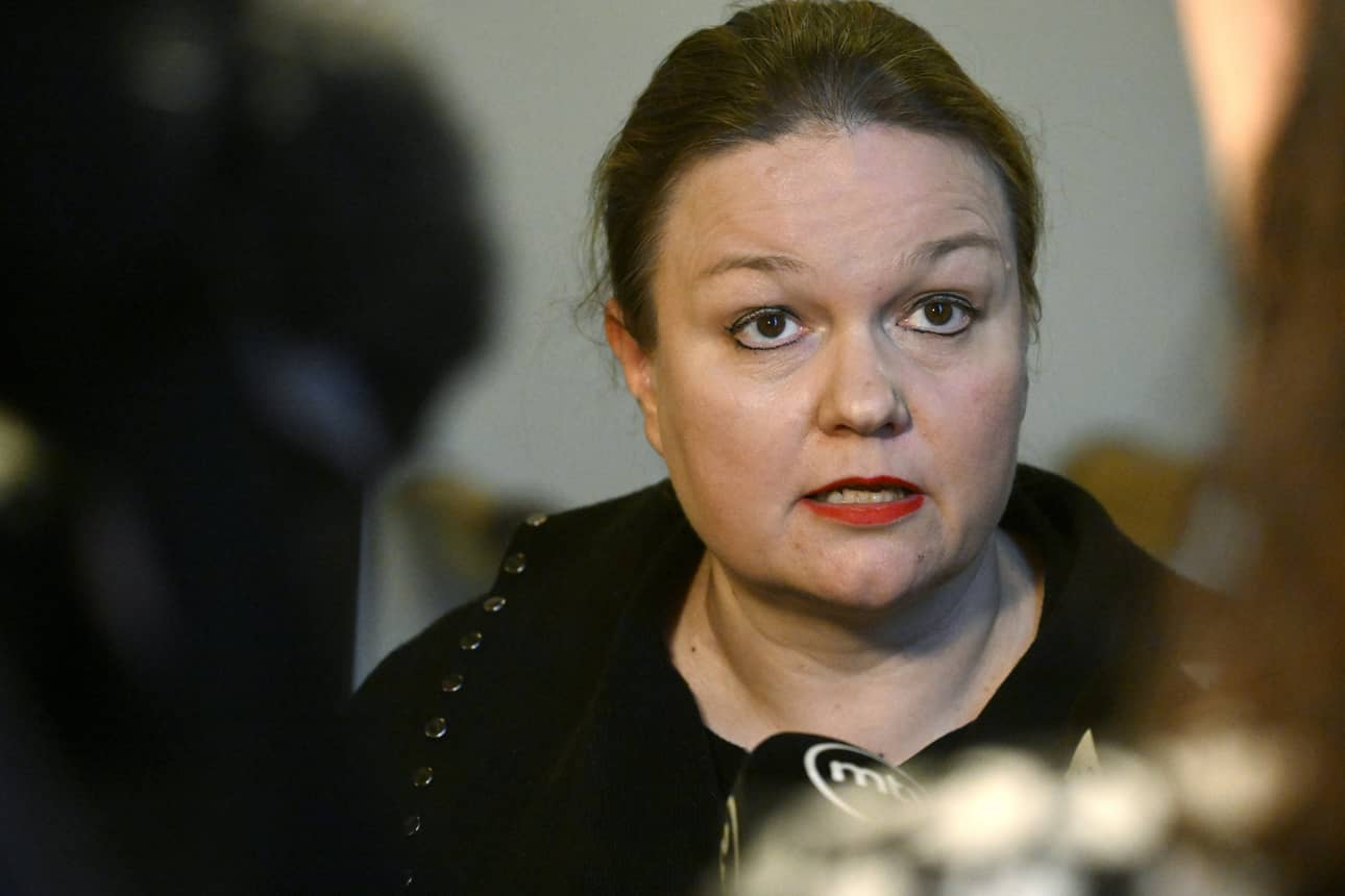 Kansanedustaja Krista Kiuru joutui ensin väkivallan uhriksi ja sitten ...