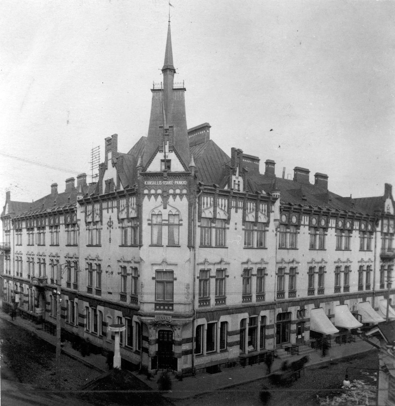 Vanhat kuvat: Menneen maailman satumaiset talot Oulussa – tällainen oli ...