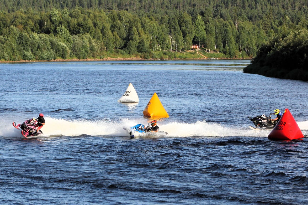 Vesimestari Holmberg teki taas Ivalossa holoperit | Lapin Kansa