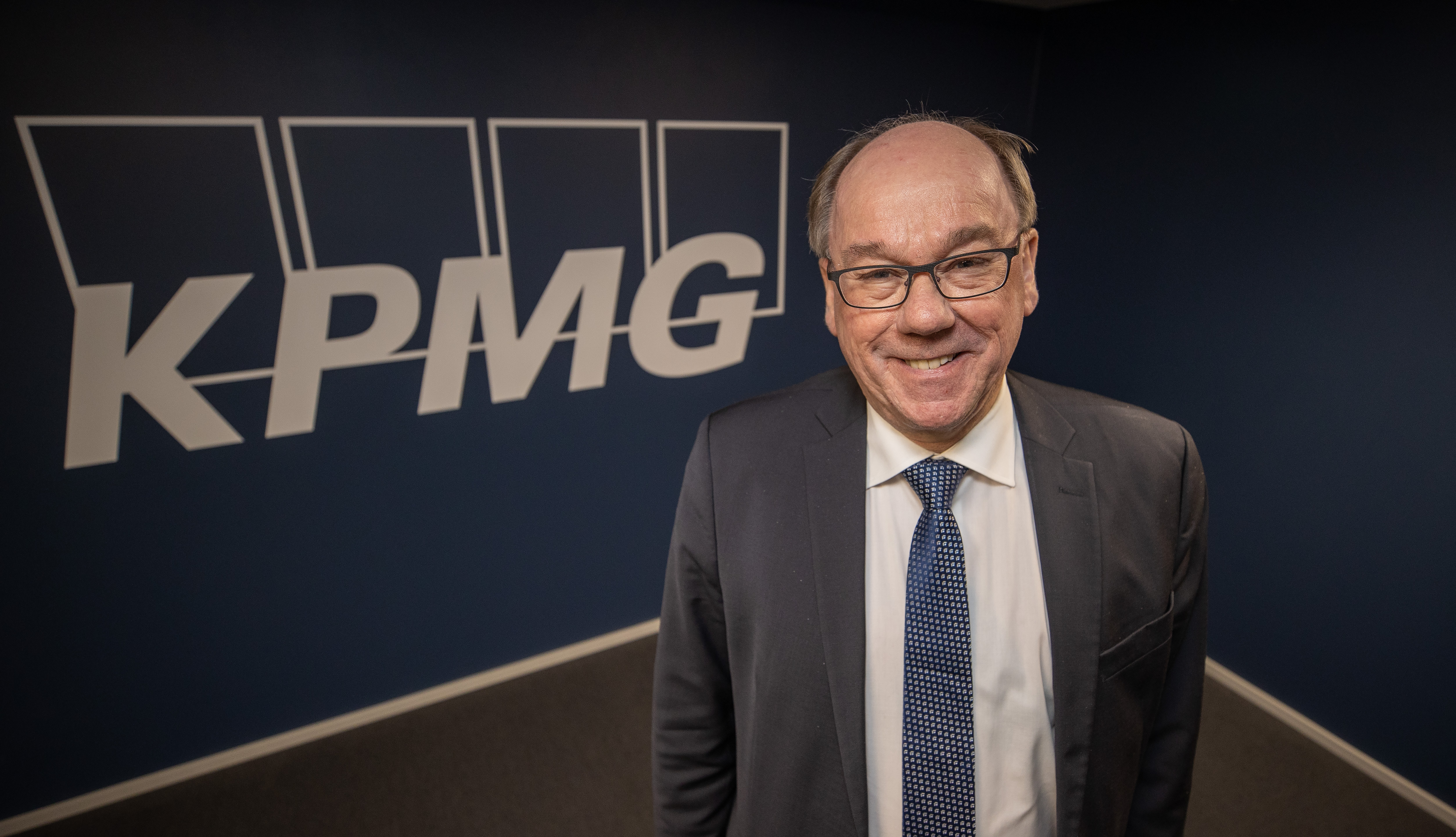 Miten ihmeessä oululainen tilintarkastaja Tapio Raappana ehtii valvoa ...