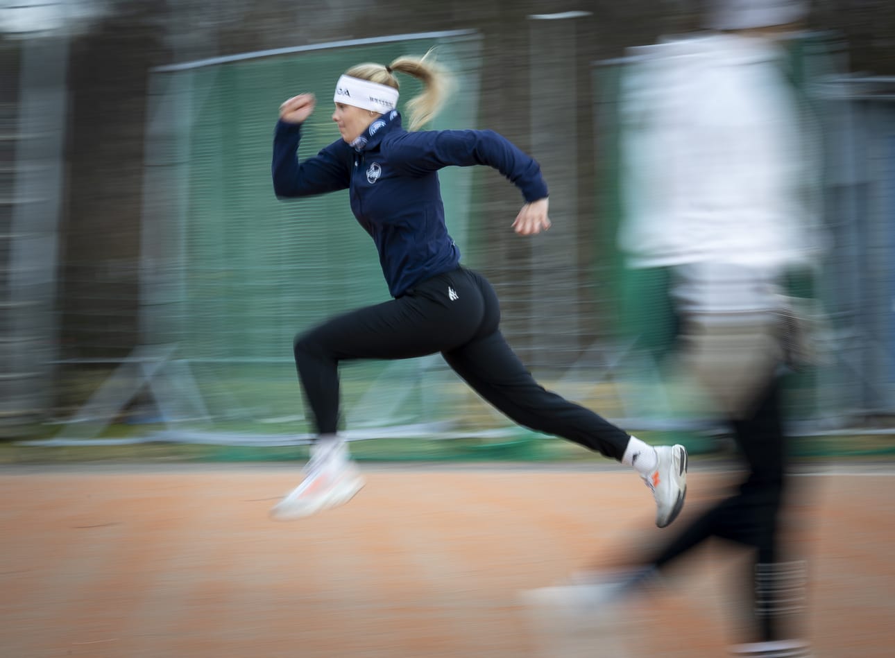 Oulun Lipon Venla Ronkainen pelasi jo 17-vuotiaana Superpesiksessä ...