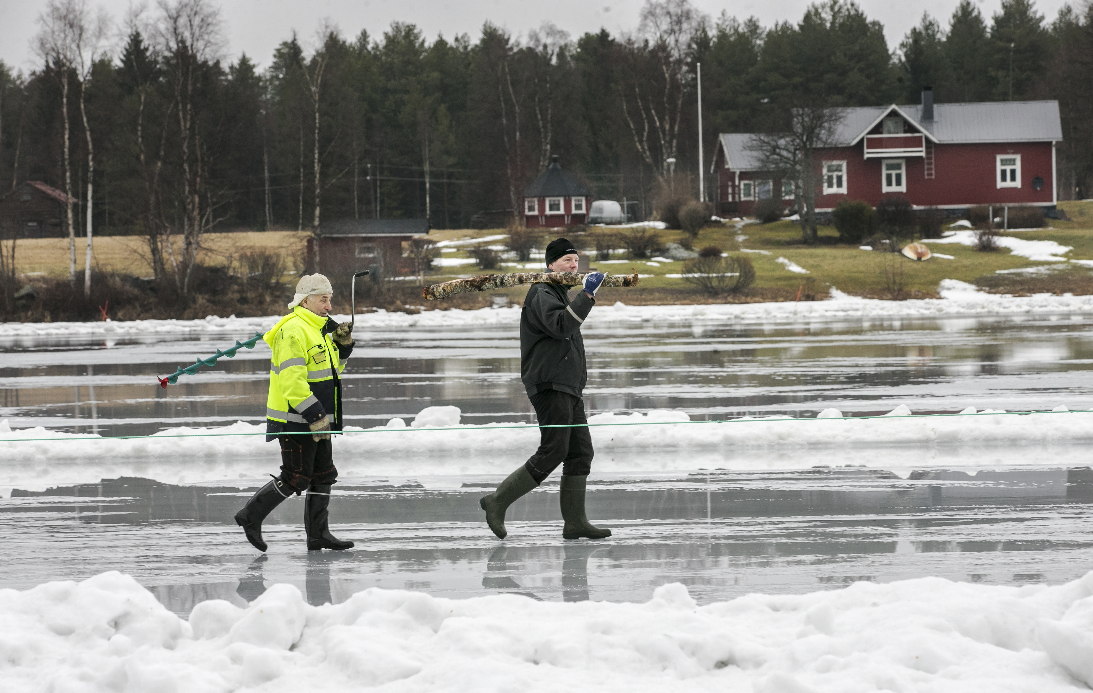 Iin jääravit peruttiin turvallisuussyistä - yöllinen vesisade pilasi ...