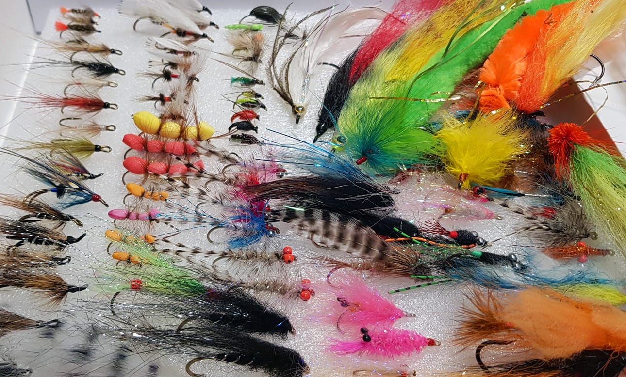 Perhonsidonta koukuttaa Alavudella – kurssilla syntyy myös koruja ja ...