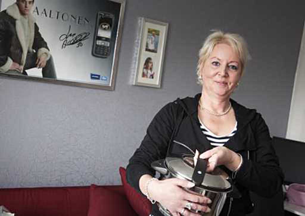 Leijona-emolla on iso kattila | Kaleva