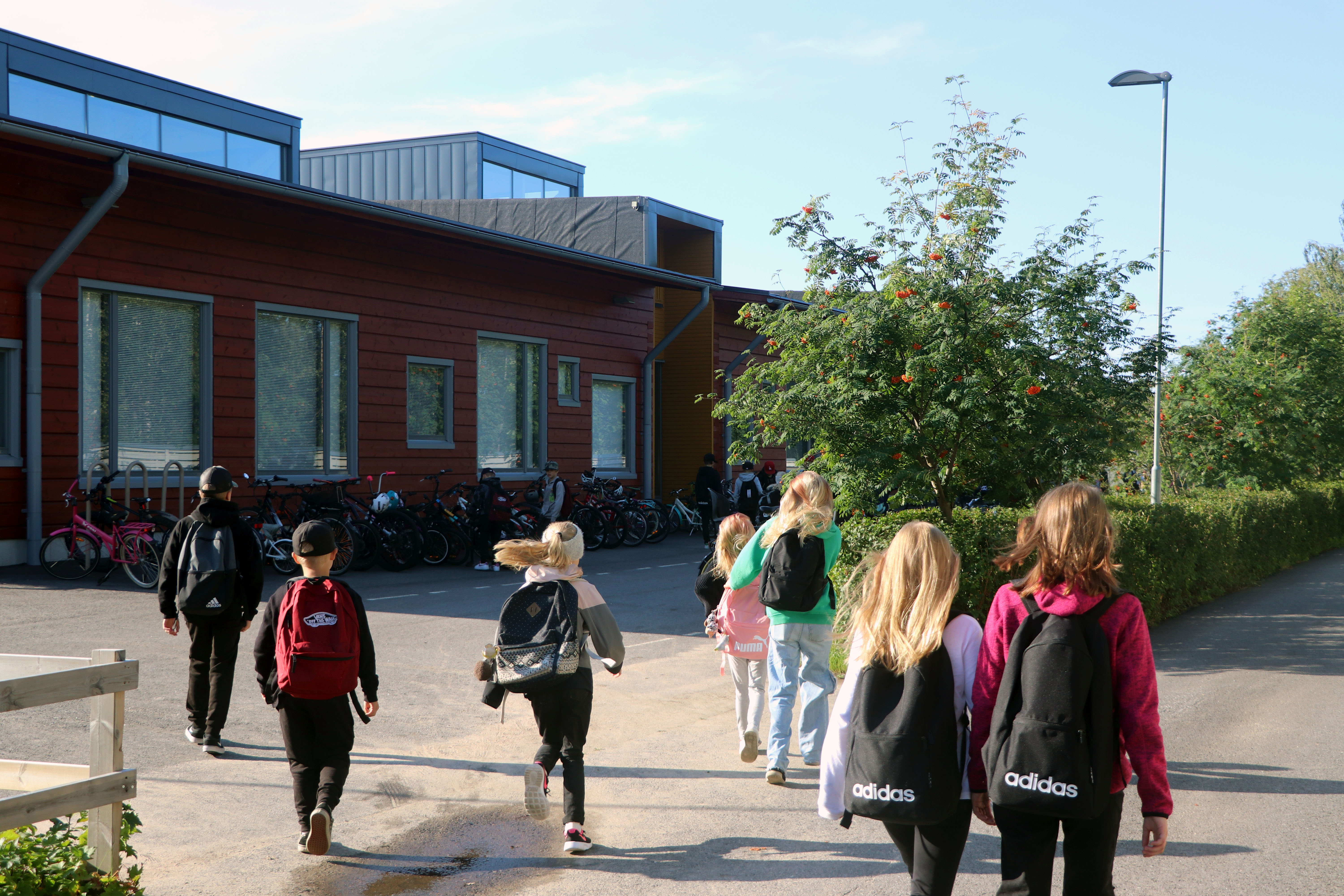 Lapset ja nuoret julistavat koulurauhan ensi viikolla Ylivieskassa | Kaleva