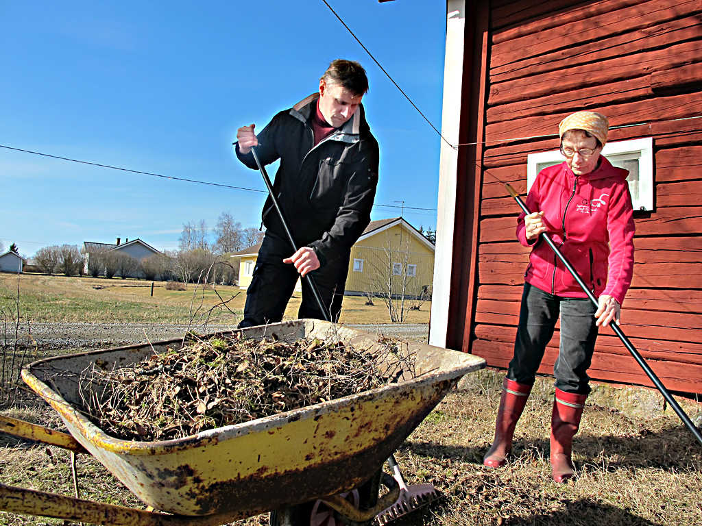Vappuna karvalakki vaihtuu lippikseen | Kaleva