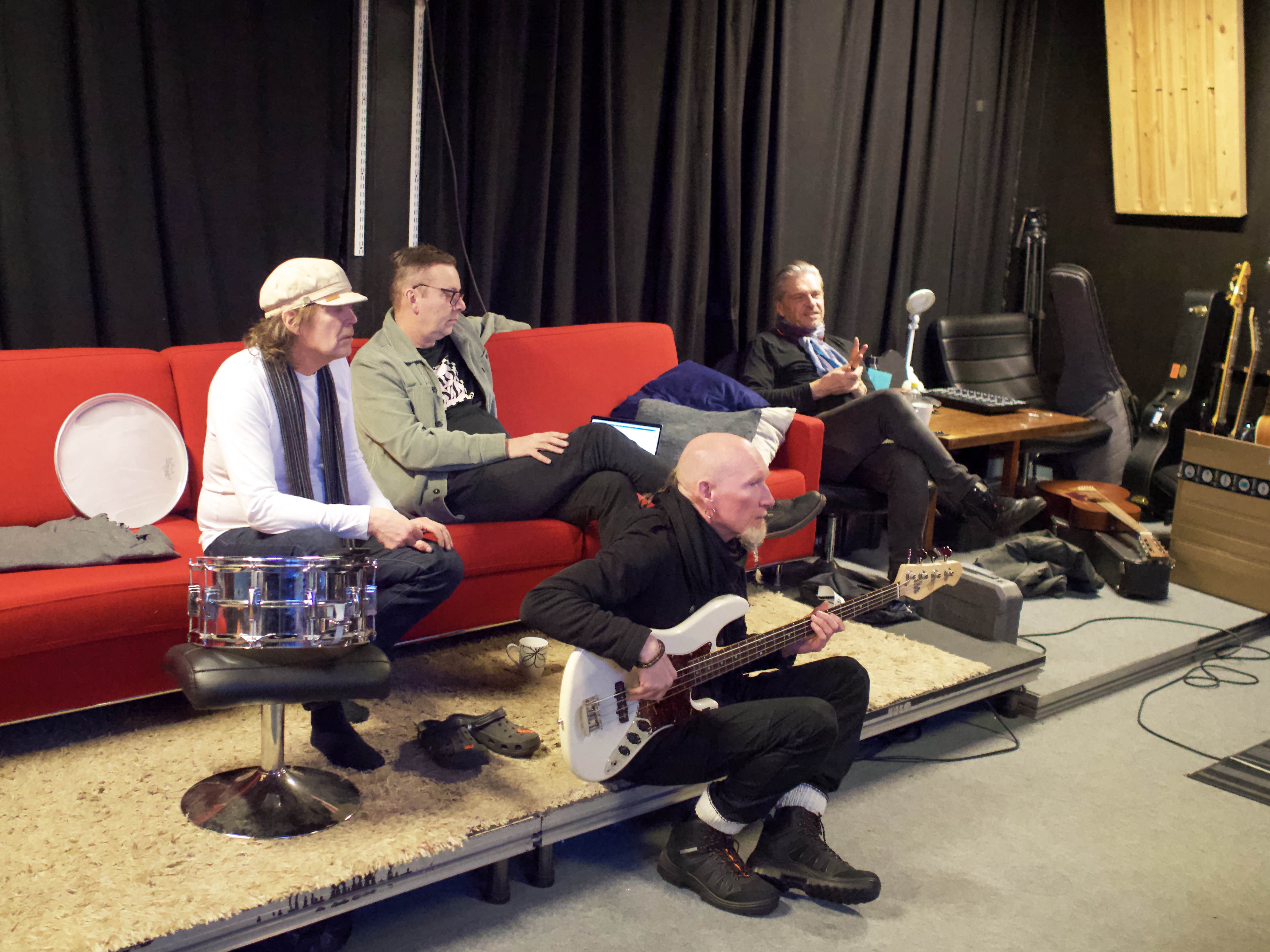 Ripaus Fleetwood Macia, toinen mokoma Doorsia, sekaan Chris Rea ...