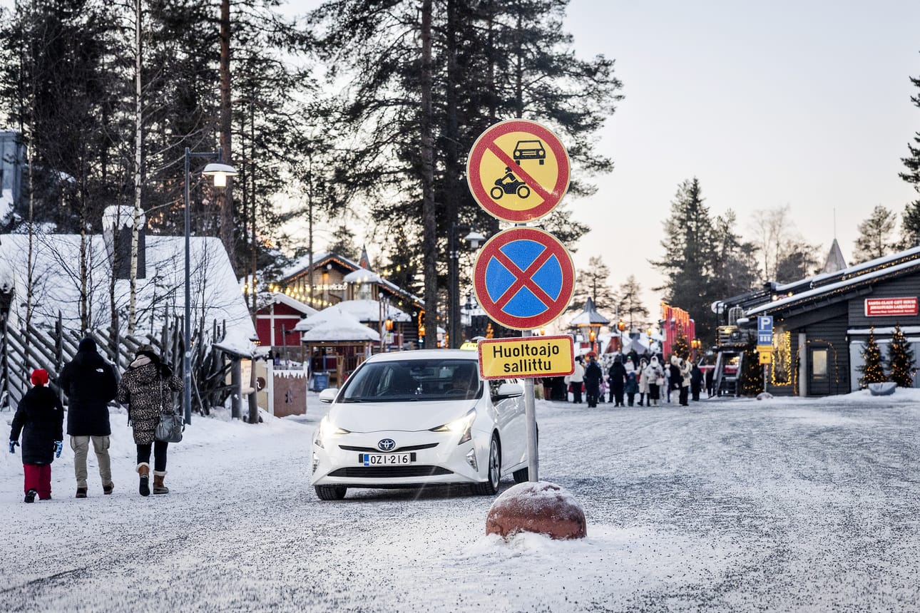 Pajakylässä ratkaistiin yksi liikenneongelma ja saatiin tilalle uusia ...