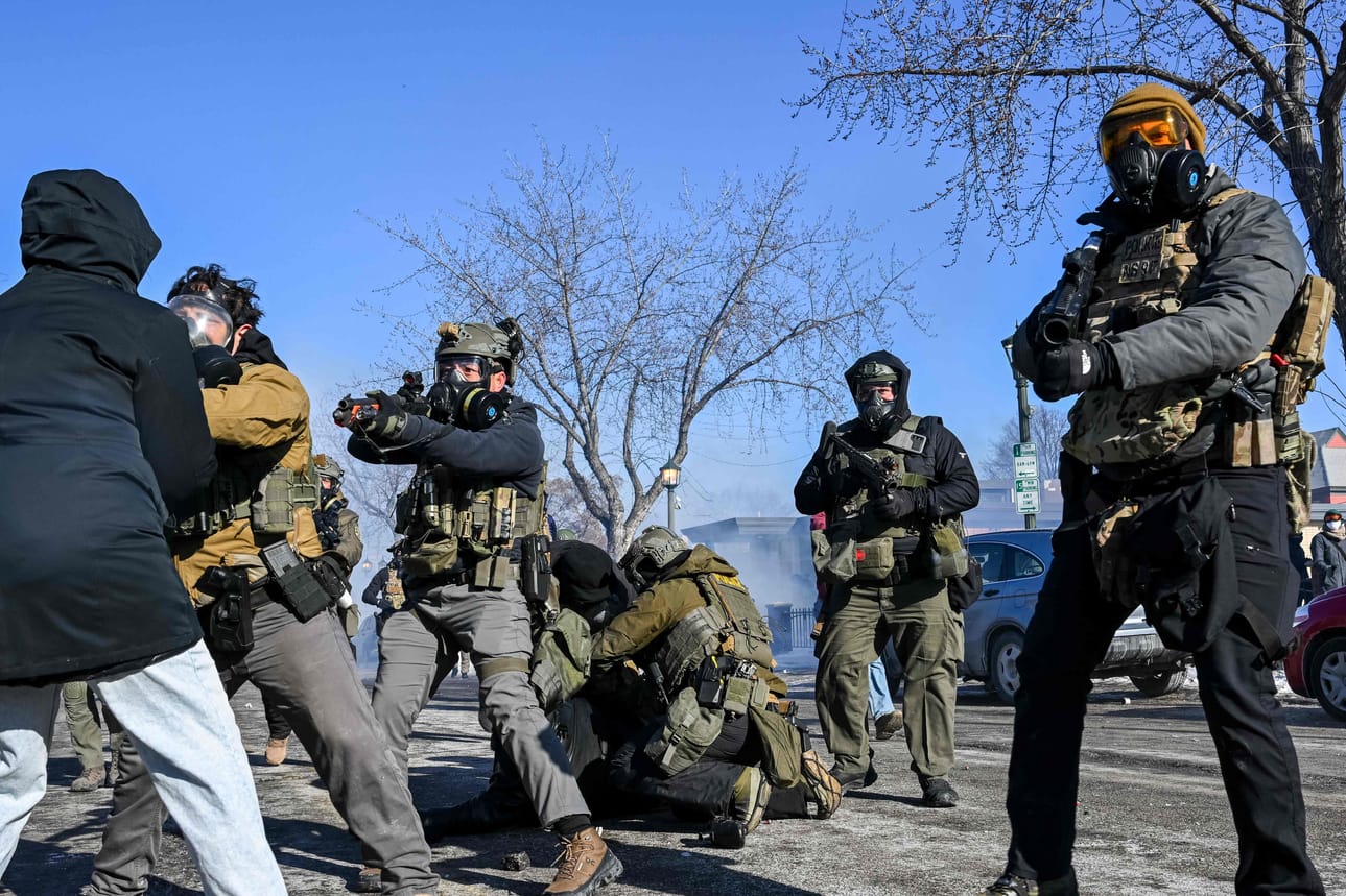 Asiantuntija: ICE:n toiminta luo Yhdysvaltoihin kylmäävän kauhun ...