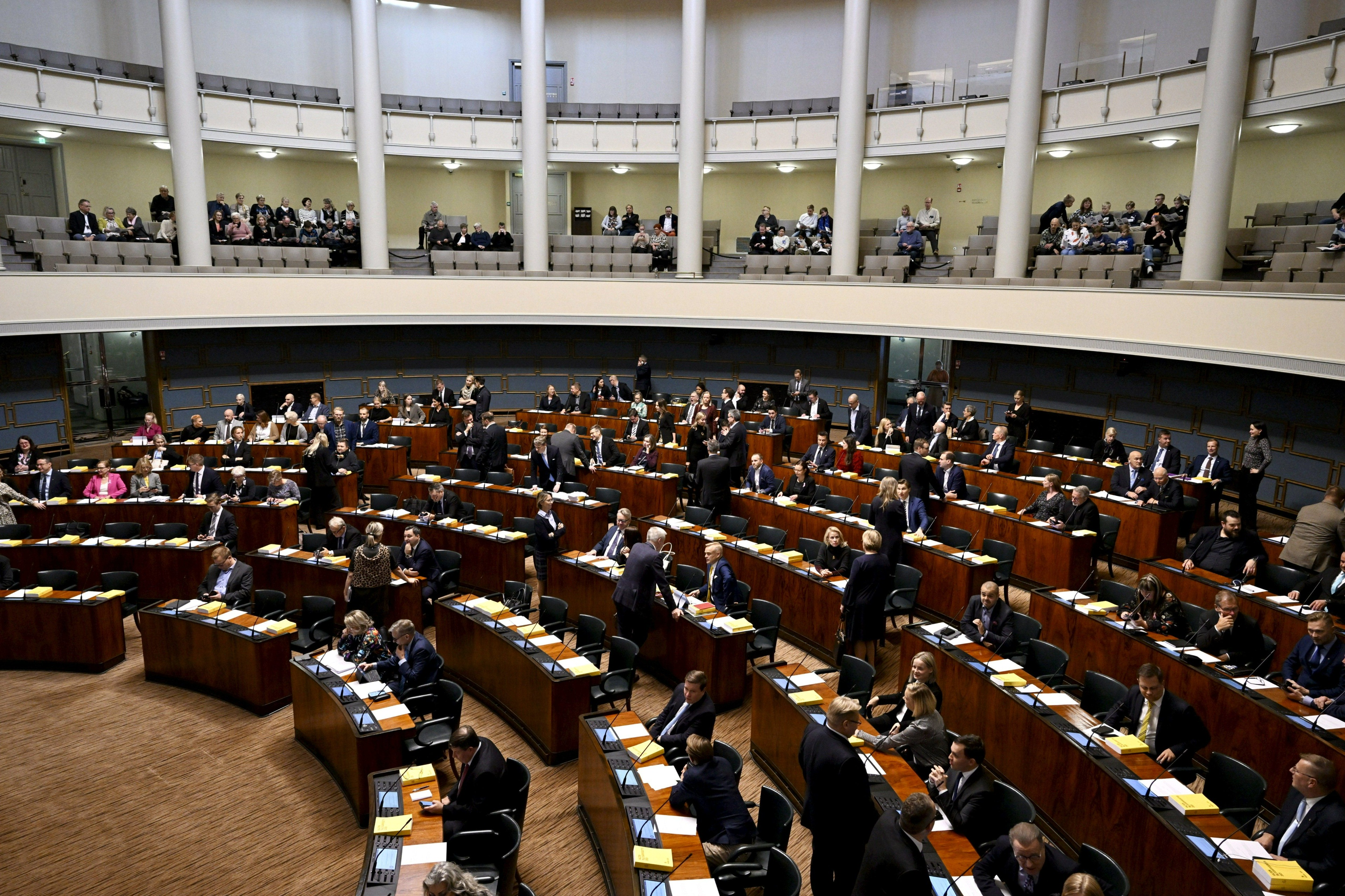 Eduskunta alkaa puida alkoholin kotiinkuljetuksen sallimista – hallitus ...