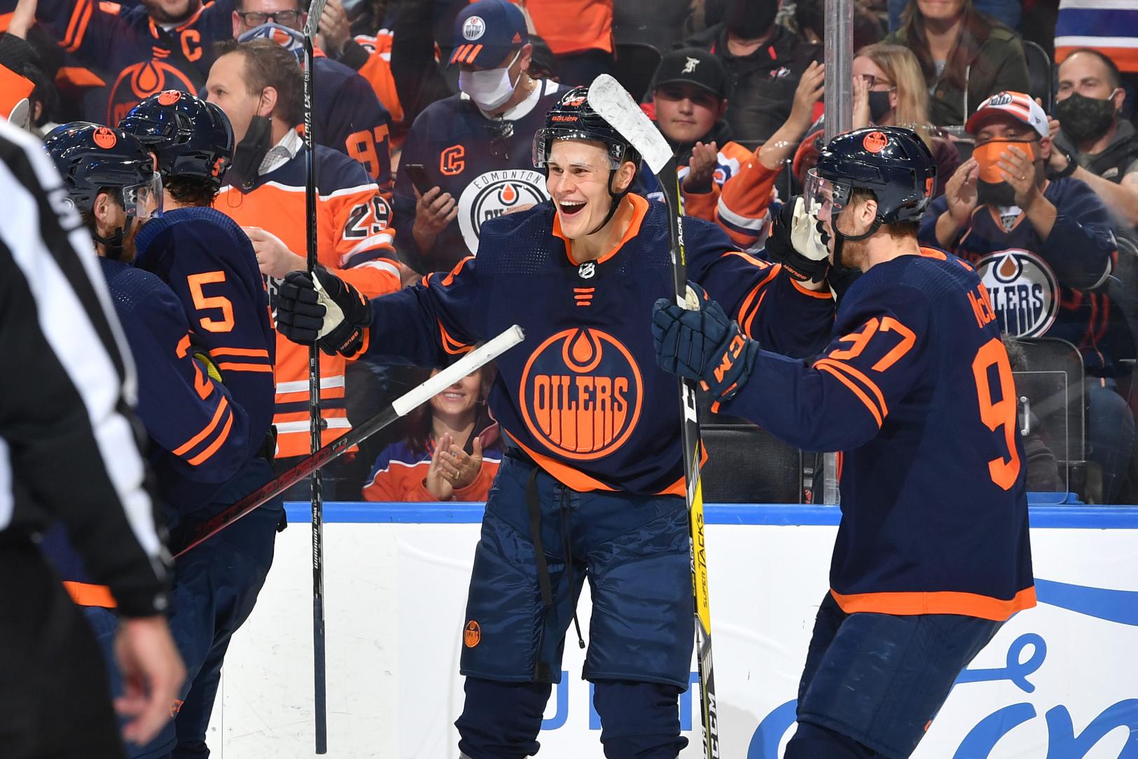 Kaksi maalia tehnyt Jesse Puljujärvi huippuvireessä Oilersin paidassa ...