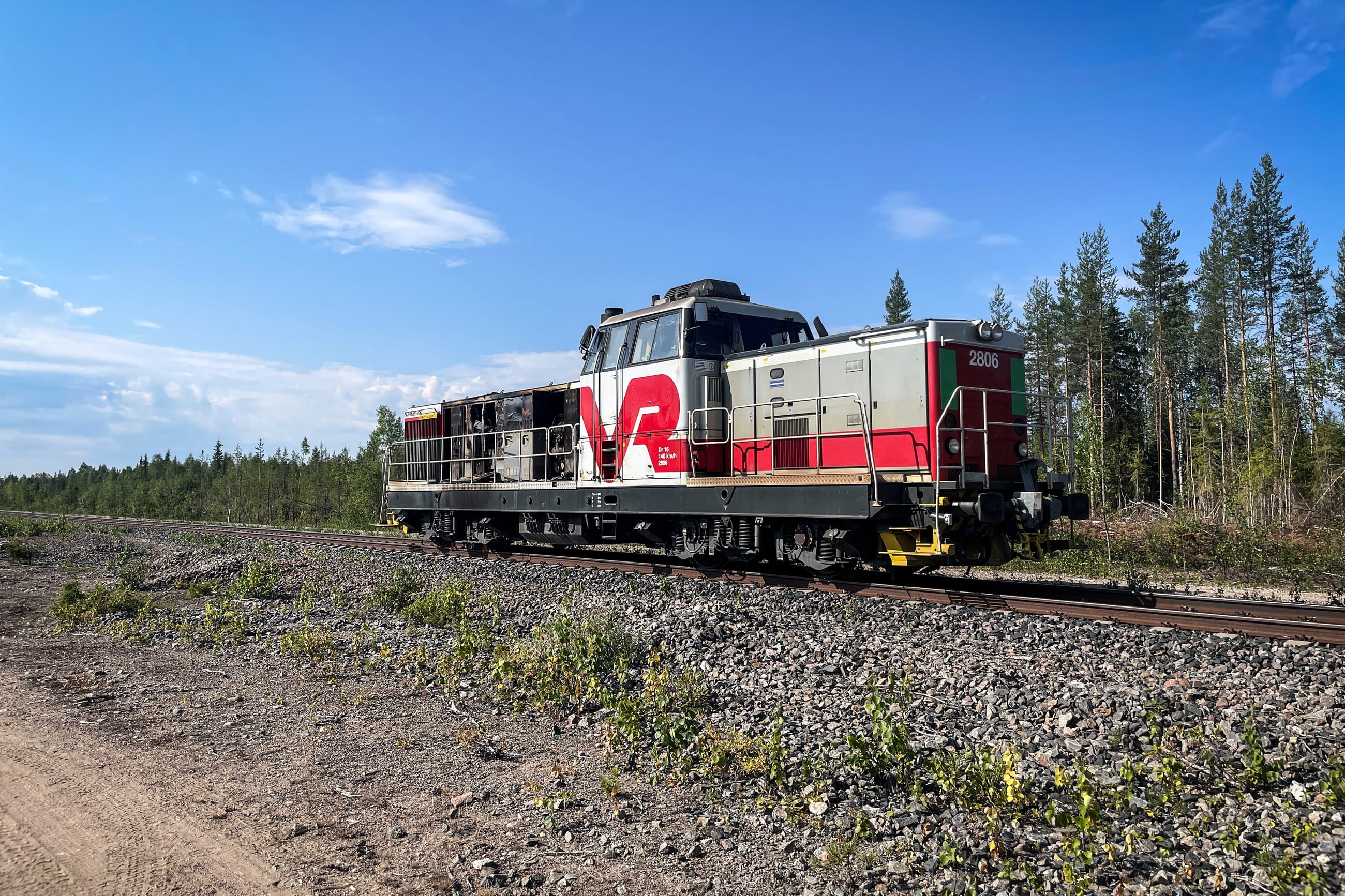 VR: Palanut veturi on saatu pois rai­teil­ta – kaksi ta­va­ra­ju­naa pe ...