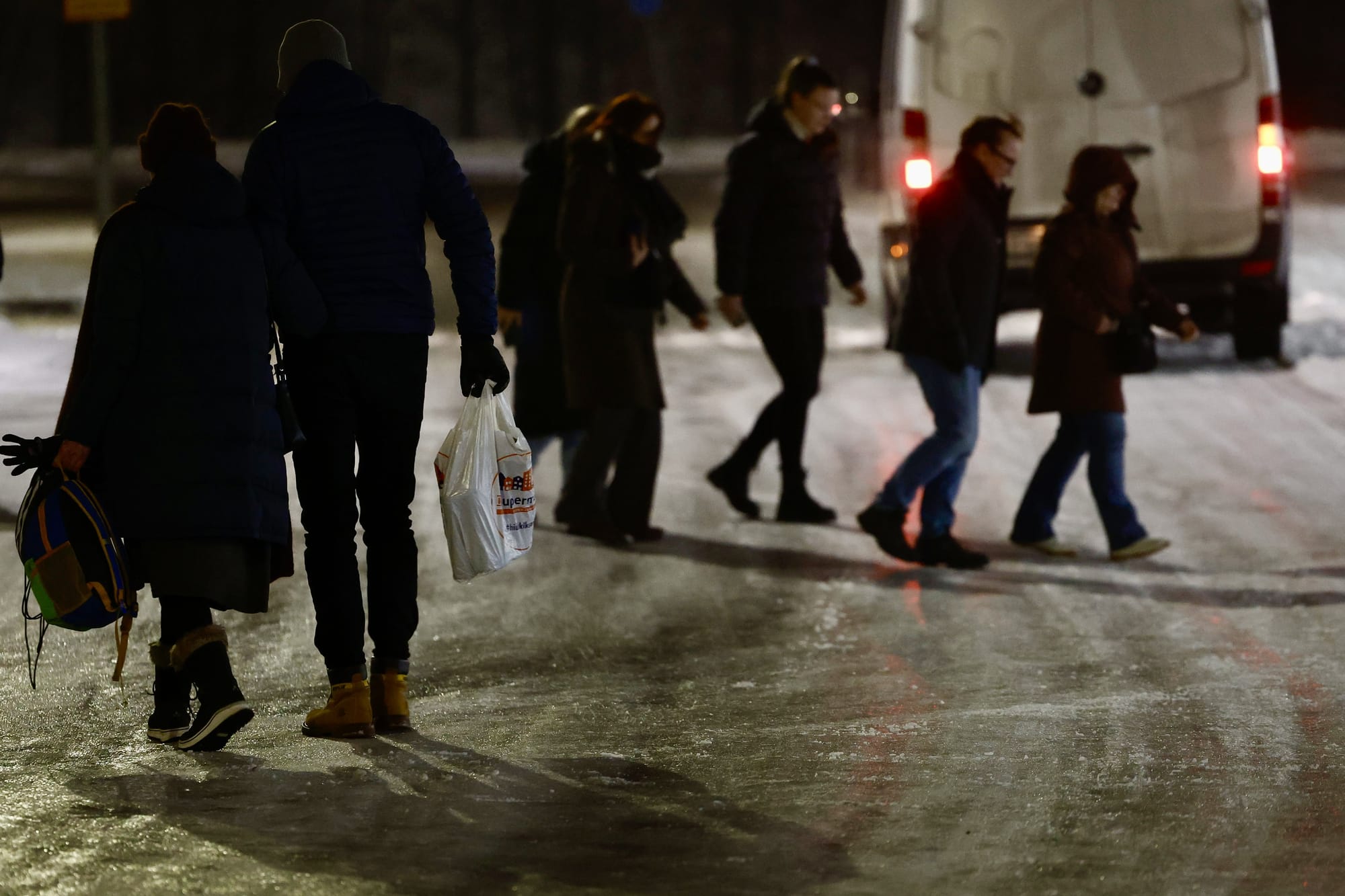 OSL perui kymmeniä vuoroja huonon ajokelin vuoksi – Vaarallista ...