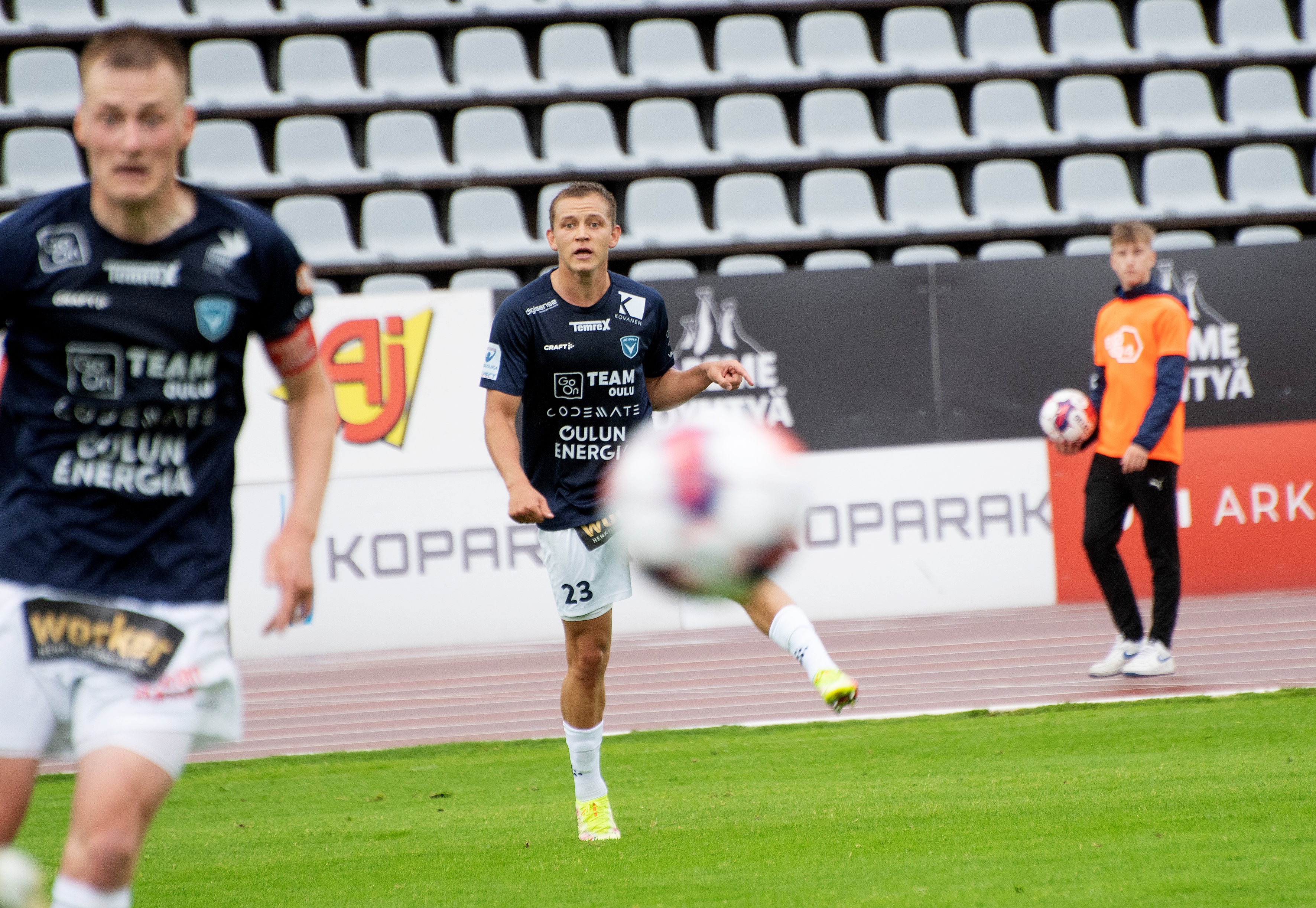 Sade pelotti lipun lunastaneita, mutta AC Oulu nappasi jälleen ...