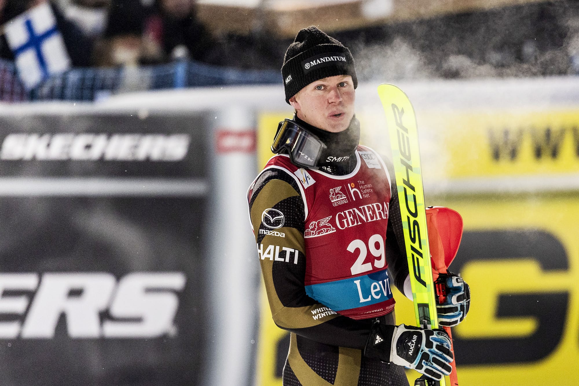 Melkoinen ilta, totesi Eduard Hallberg, kun hän pujotteli uransa ...