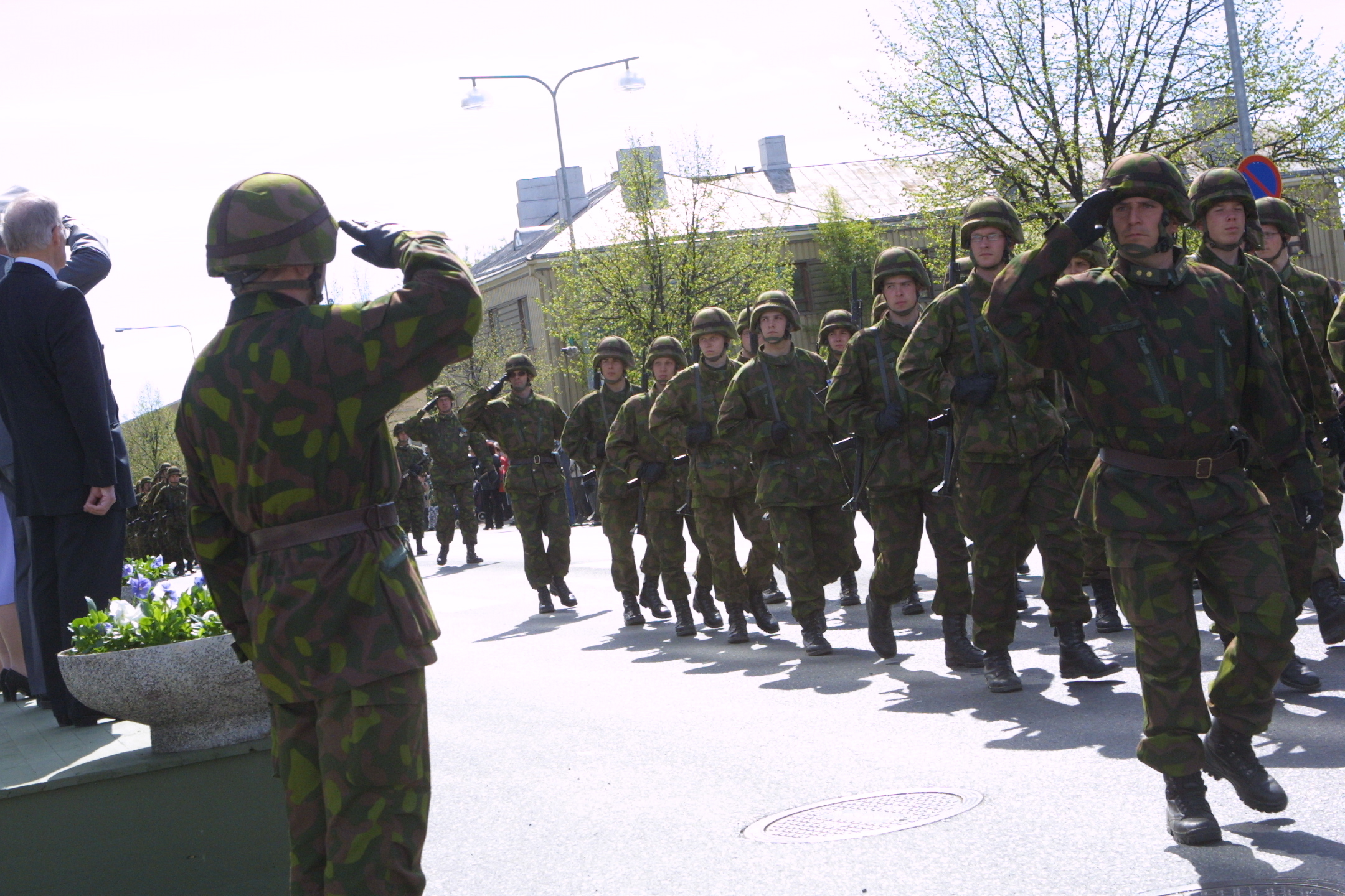 Yli 3 200 reserviläistä sai tänään ylennyksen – Raaheen seitsemän ...