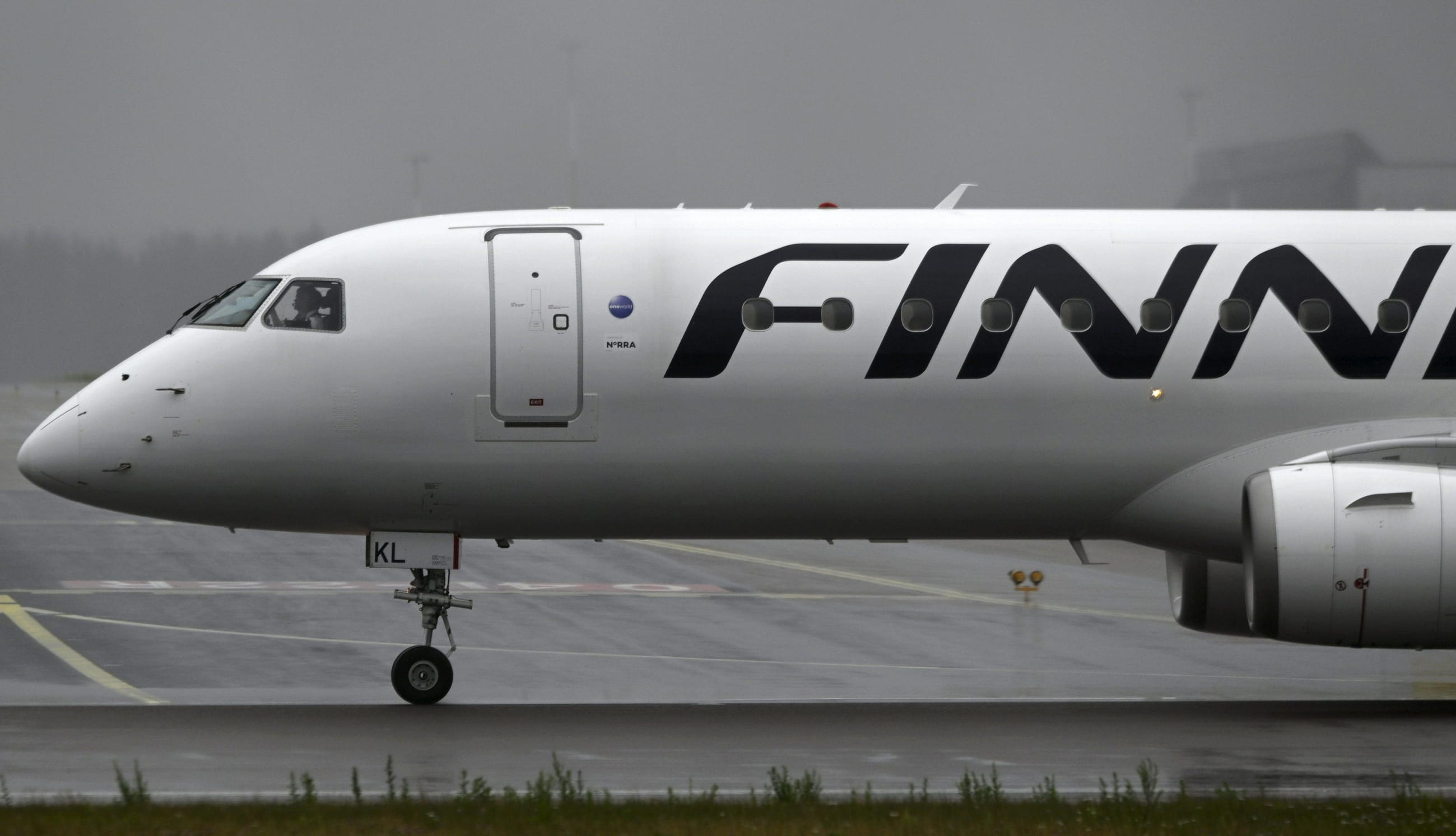 Finnair peruu noin 40 lentoa maanantailta ja tiistailta – syy ...