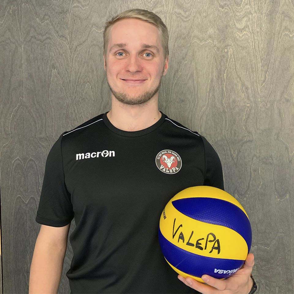 Rovaniemeläislähtöinen Matti Alatalo miesten Mestaruusliigan joukkueen ...