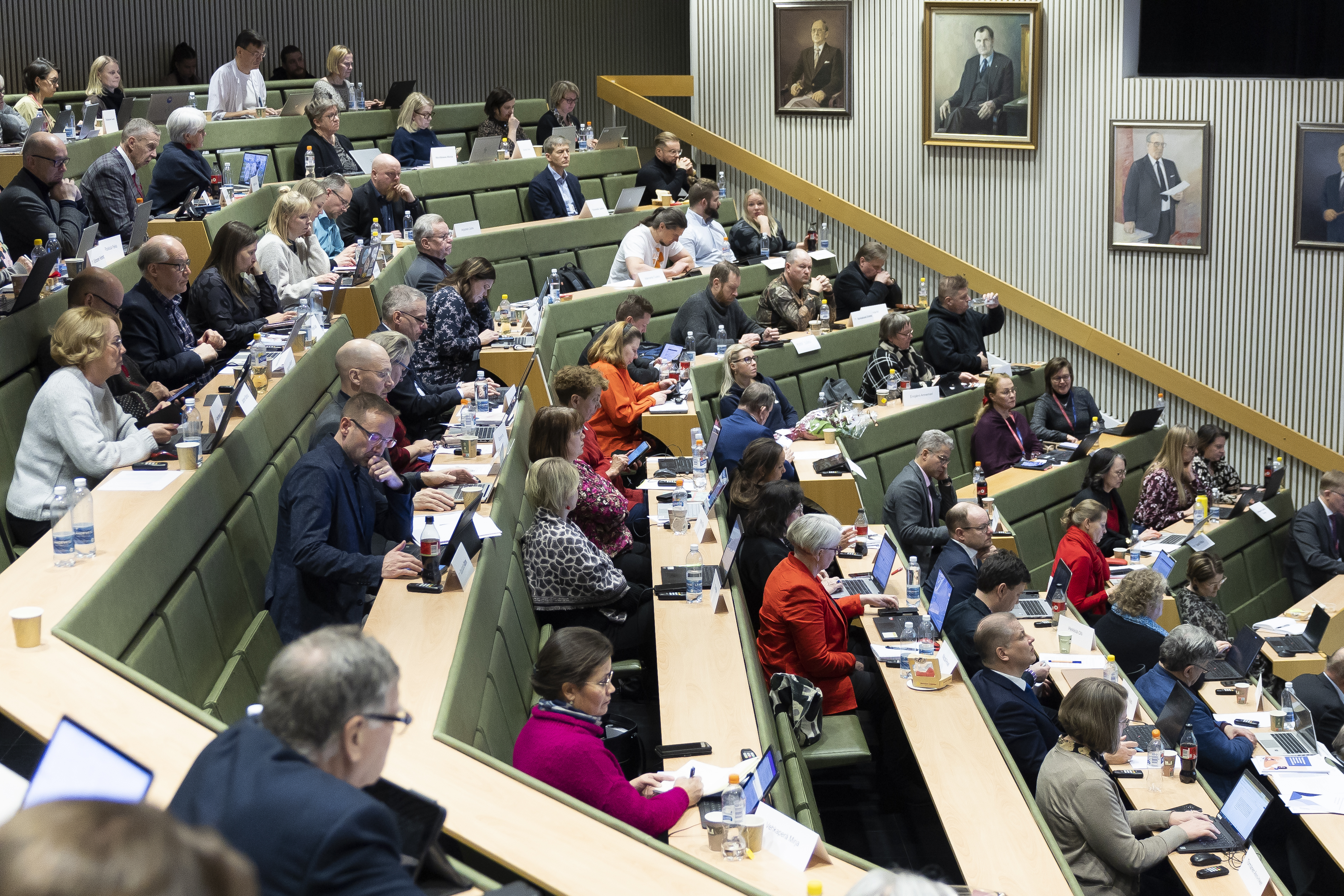 Hetki het­kel­tä -seuranta Oulun vaa­li­pii­rin aluevaaleista: Keskusta ...