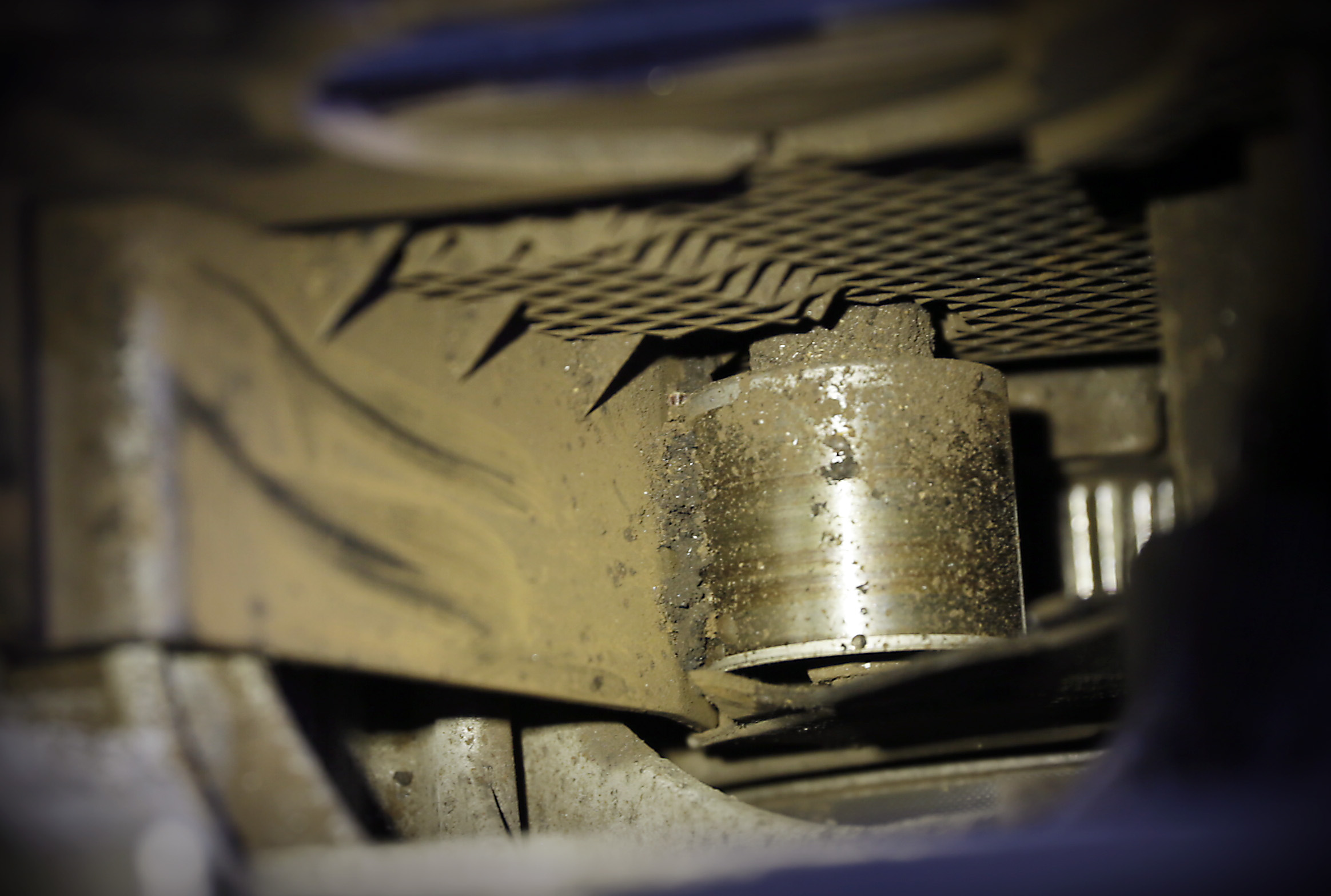 Raahelaisinsinöörin ratkaisu jakohihnaongelmaan: Hihnakotelon ...