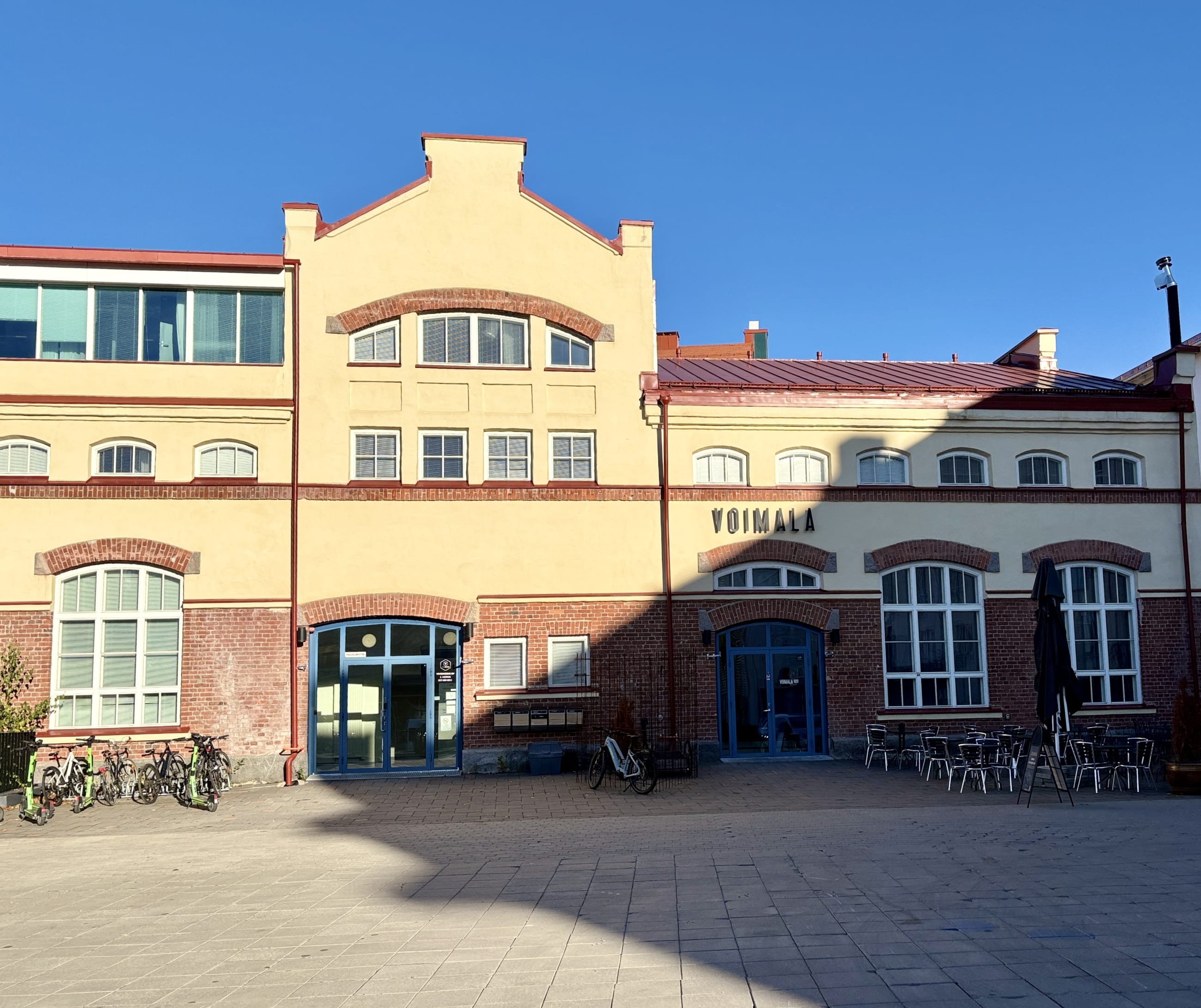 Buffetista löytyy luksuslisukkeita, joita peruslounaalla ei juuri koskaan saa – Tällainen on ...