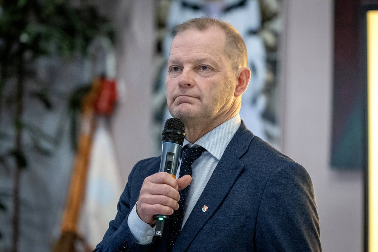 Oulu pimittää kahden virkajohtajan varoituksiin liittyvät asiakirjat ...